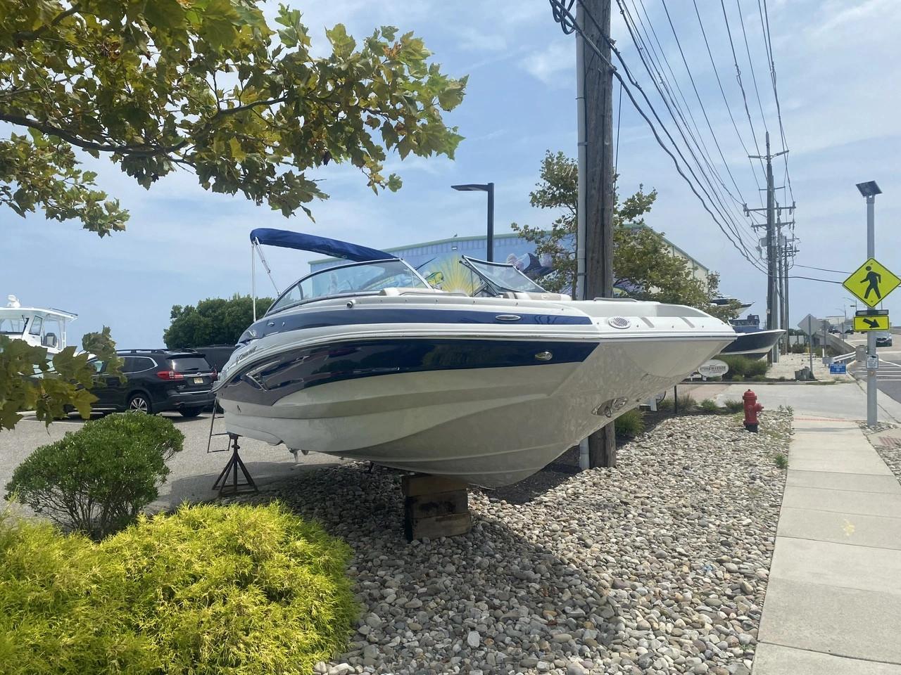 2024 Crownline 240 XS Bowrider for sale - YachtWorld