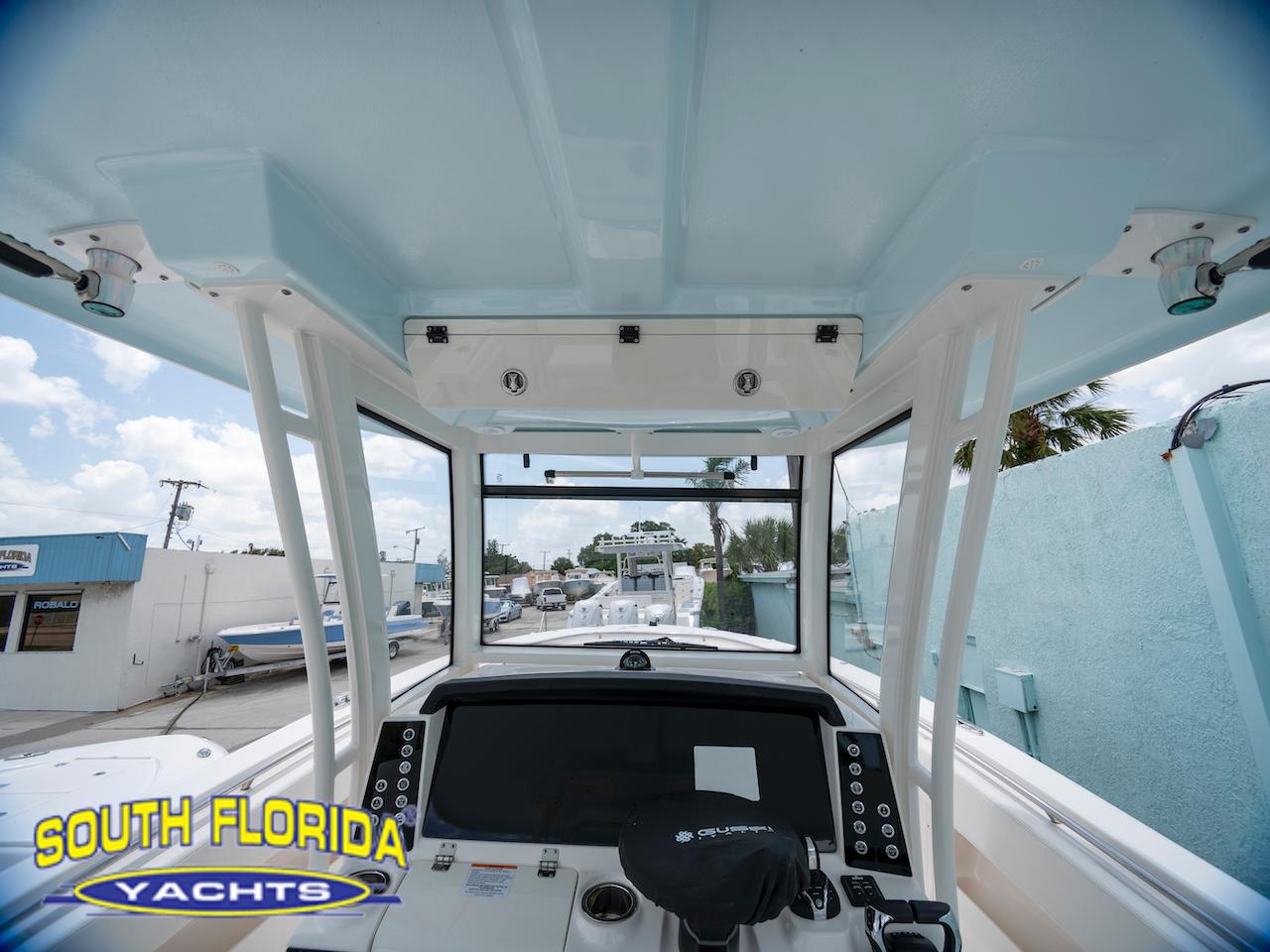 2023 Robalo 302 Center Console Boote Kaufen - YachtWorld