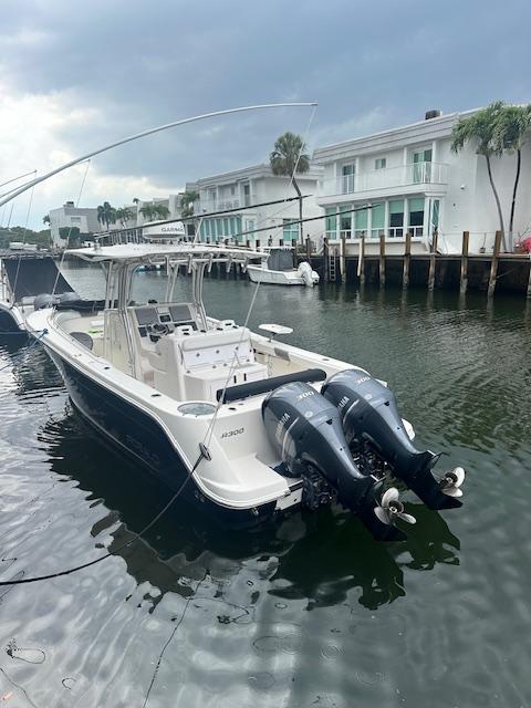 2015 Robalo R300 Center Console Center Console for sale - YachtWorld