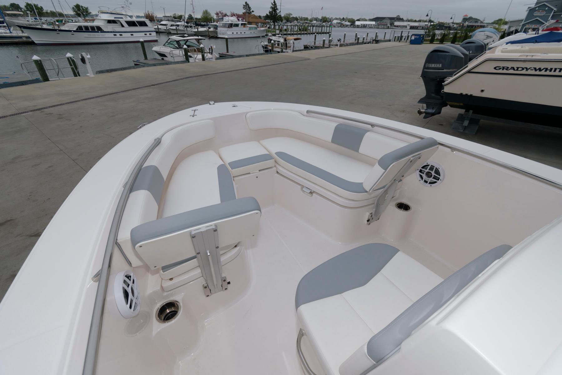 2022 Robalo R200 Center Console Center Console for sale - YachtWorld