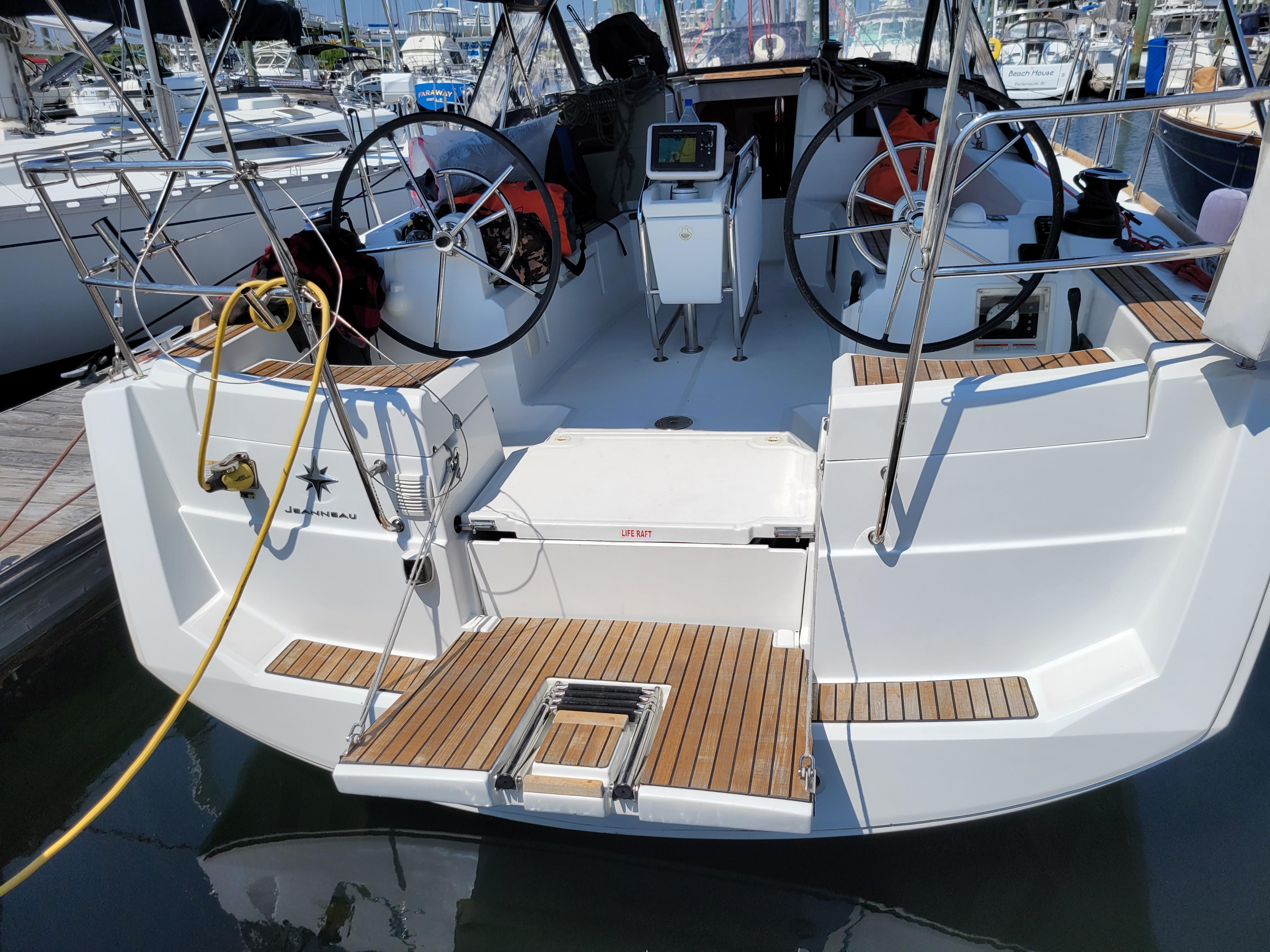 2016 Jeanneau 379 Cruiser for sale - YachtWorld