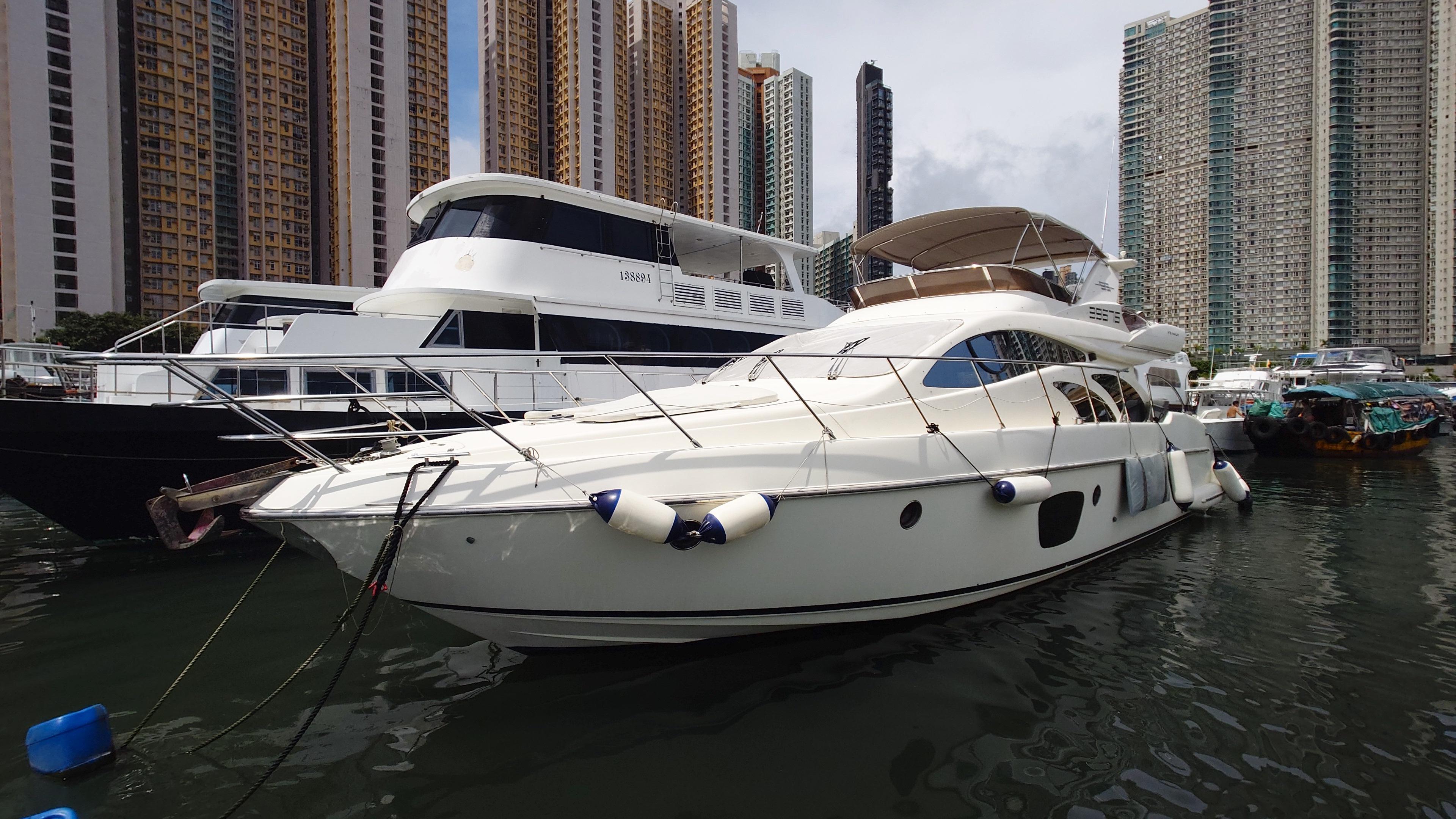 Azimut 55 | 2006 | 18m | Boatshop24