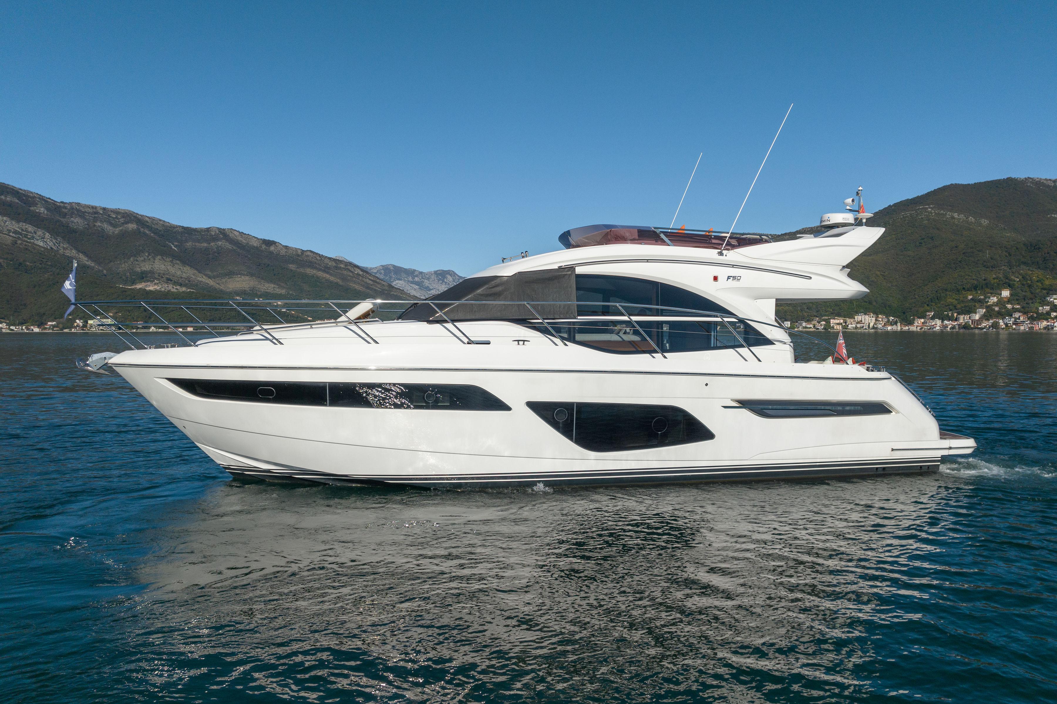 2019 Princess F50 Flybridge for sale - YachtWorld