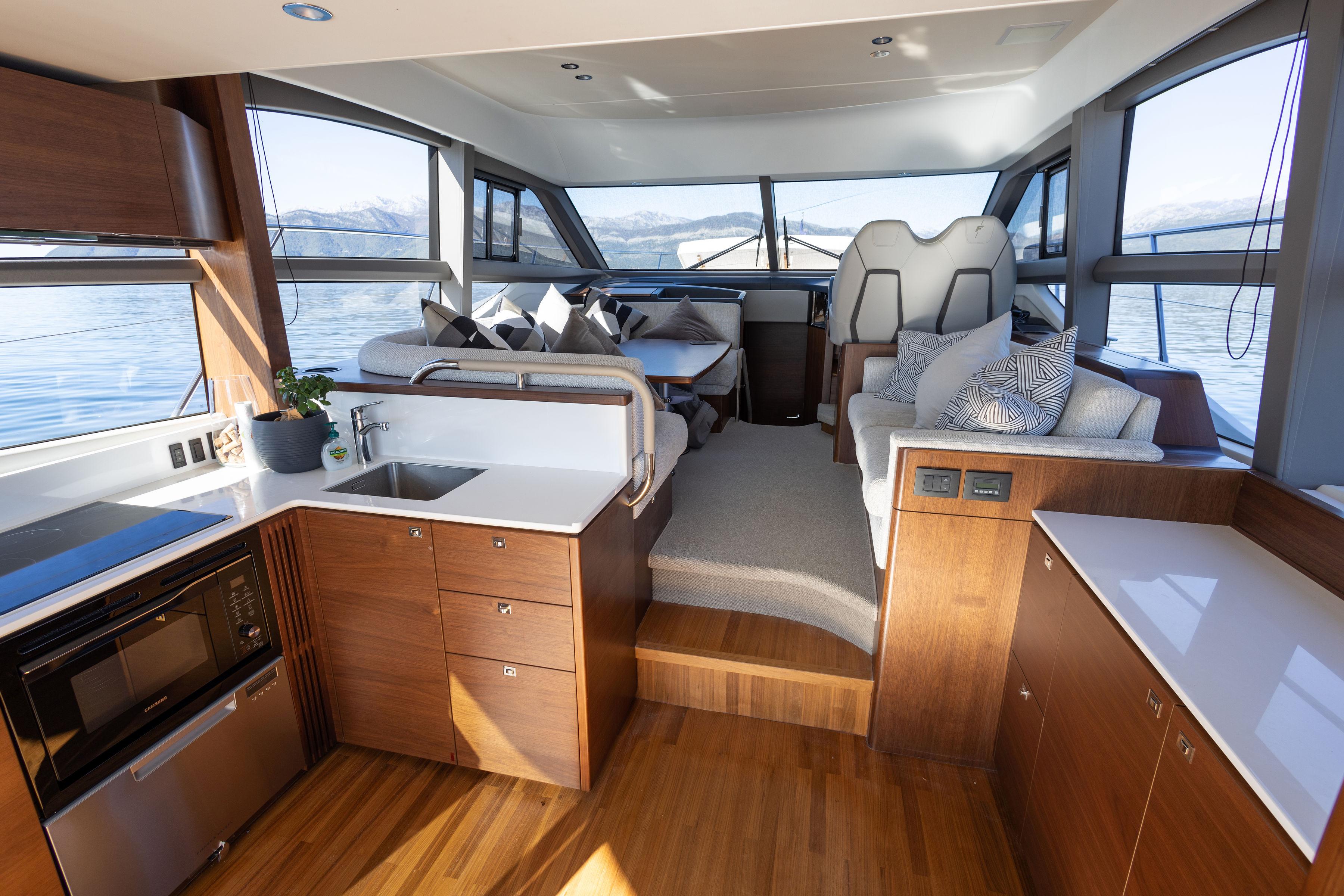 2019 Princess F50 Flybridge for sale - YachtWorld