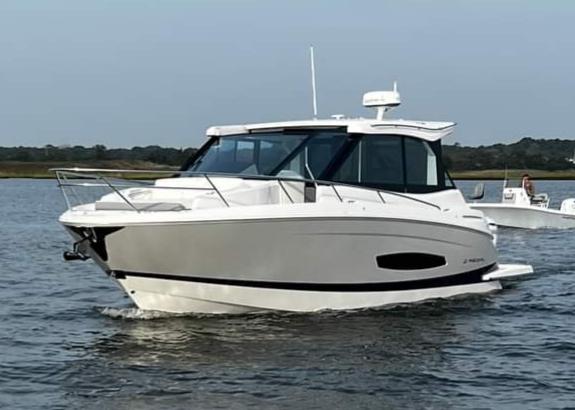 2025 Regal 36 XO Express Cruiser for sale - YachtWorld