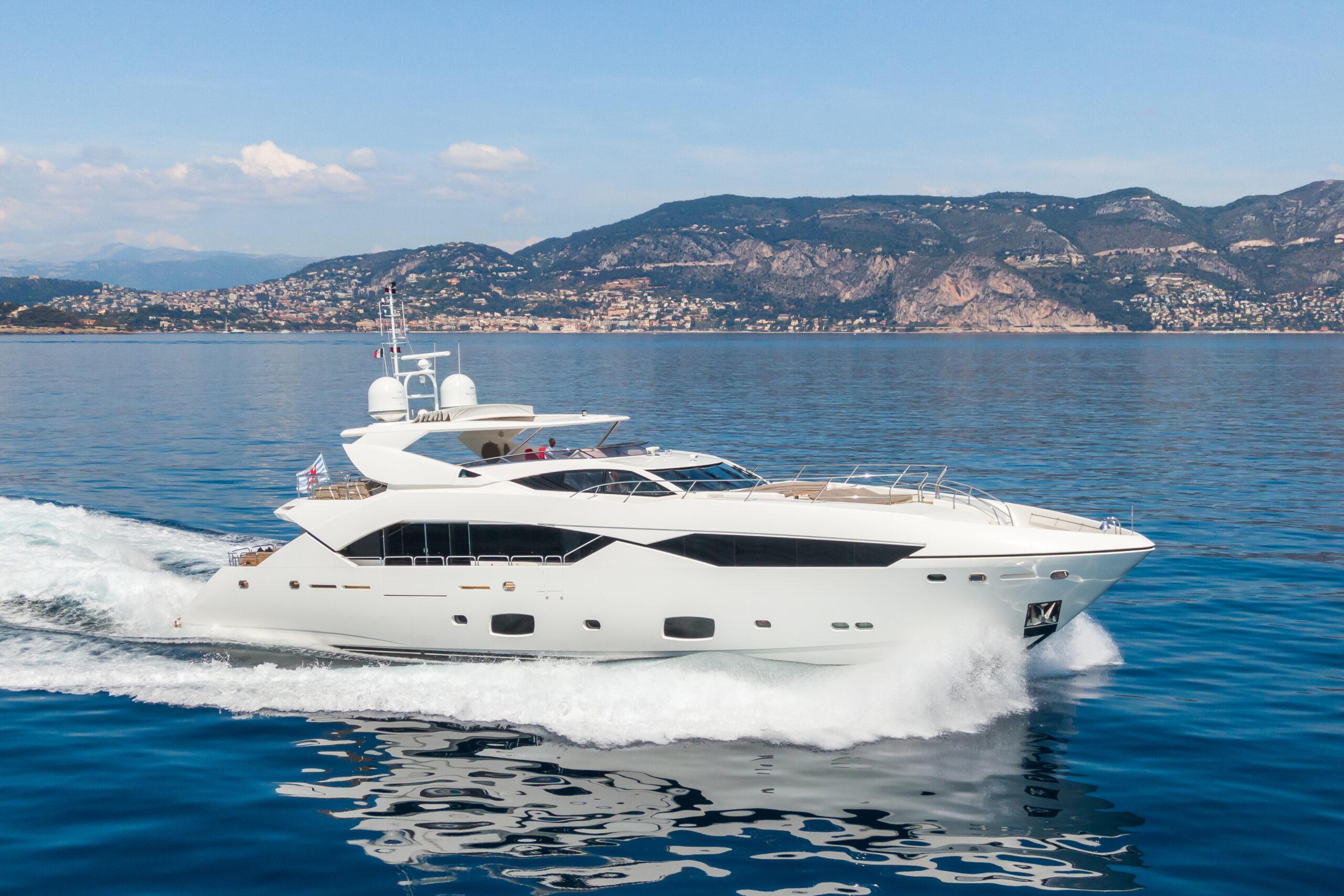 Sunseeker 115 Sport Yacht | 2013 | 35m | Boatshop24