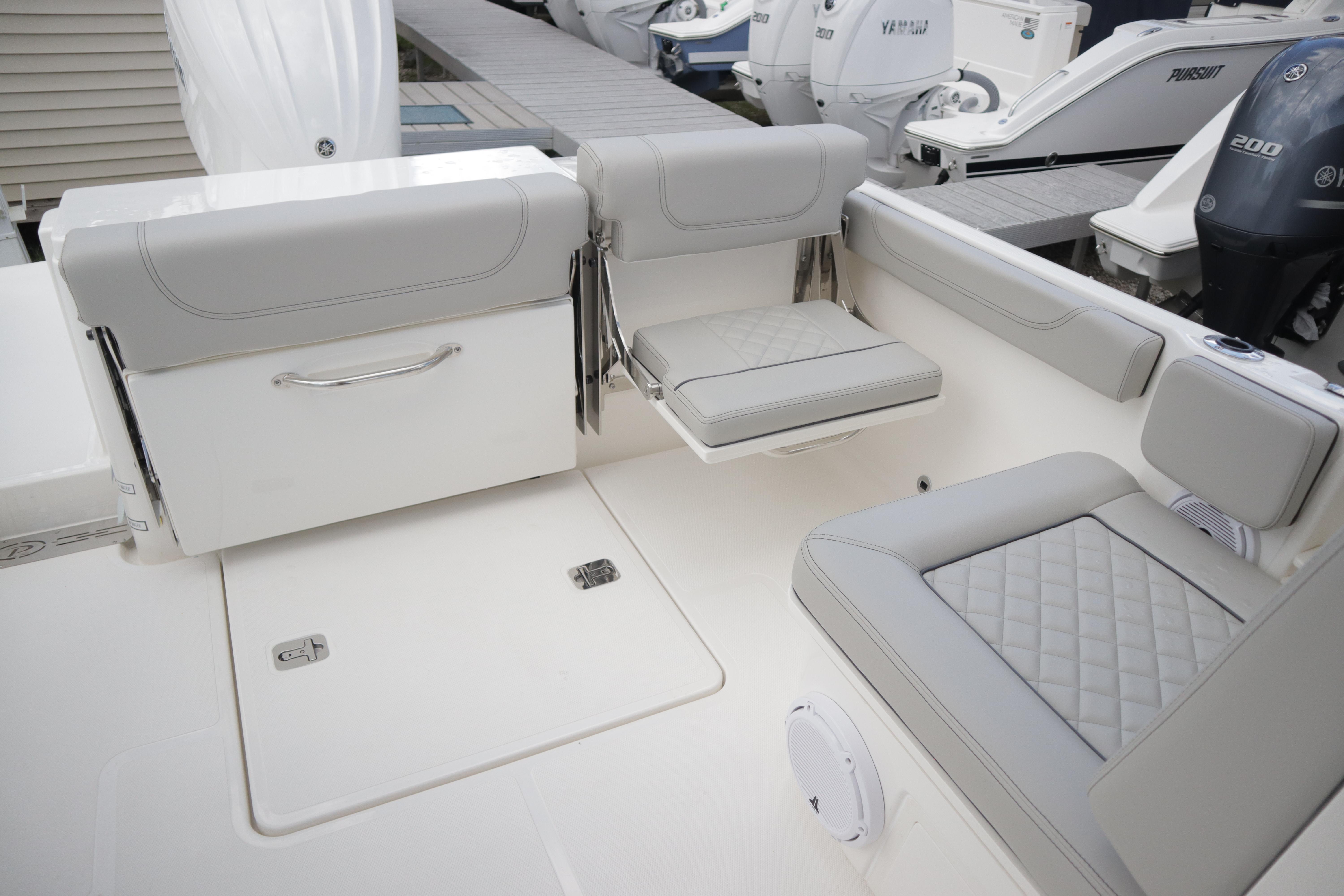2024 Pursuit DC 246 Saltwater Fishing for sale - YachtWorld