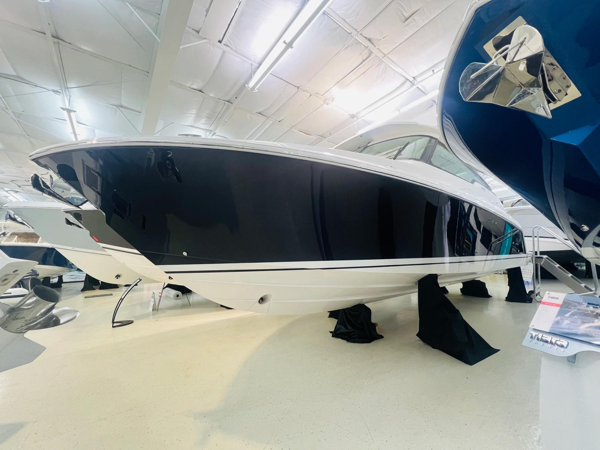 2024 Tiara Yachts 34 LX Motor Yachts for sale - YachtWorld