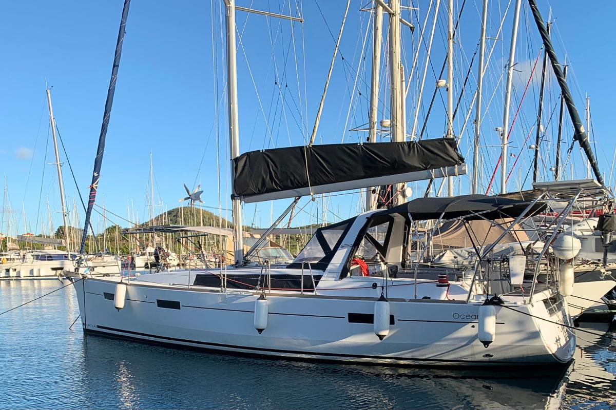 Beneteau Oceanis 41 | 2012 | 13m | Boatshop24