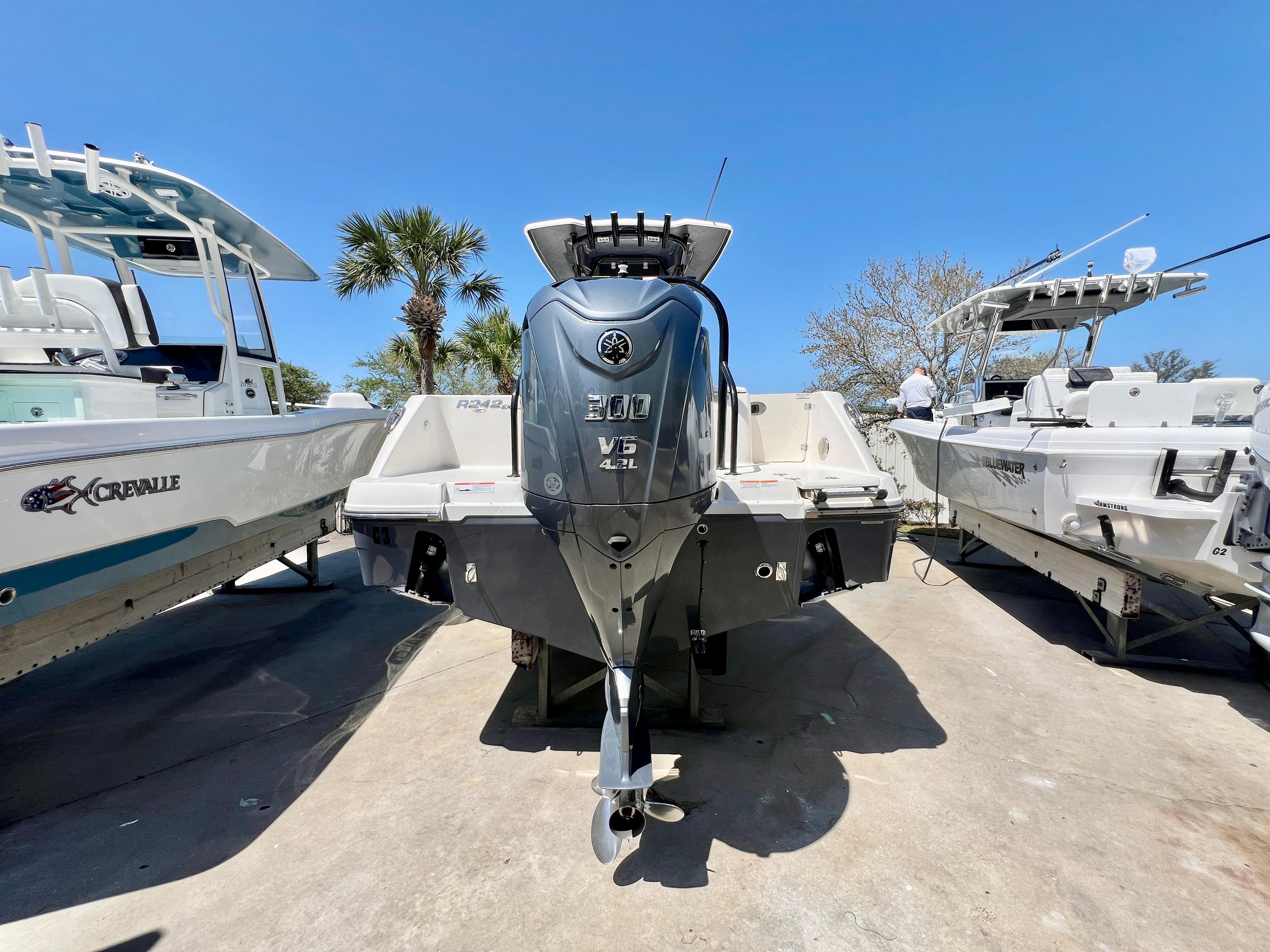2022 Robalo R242 Explorer Center Console for sale - YachtWorld