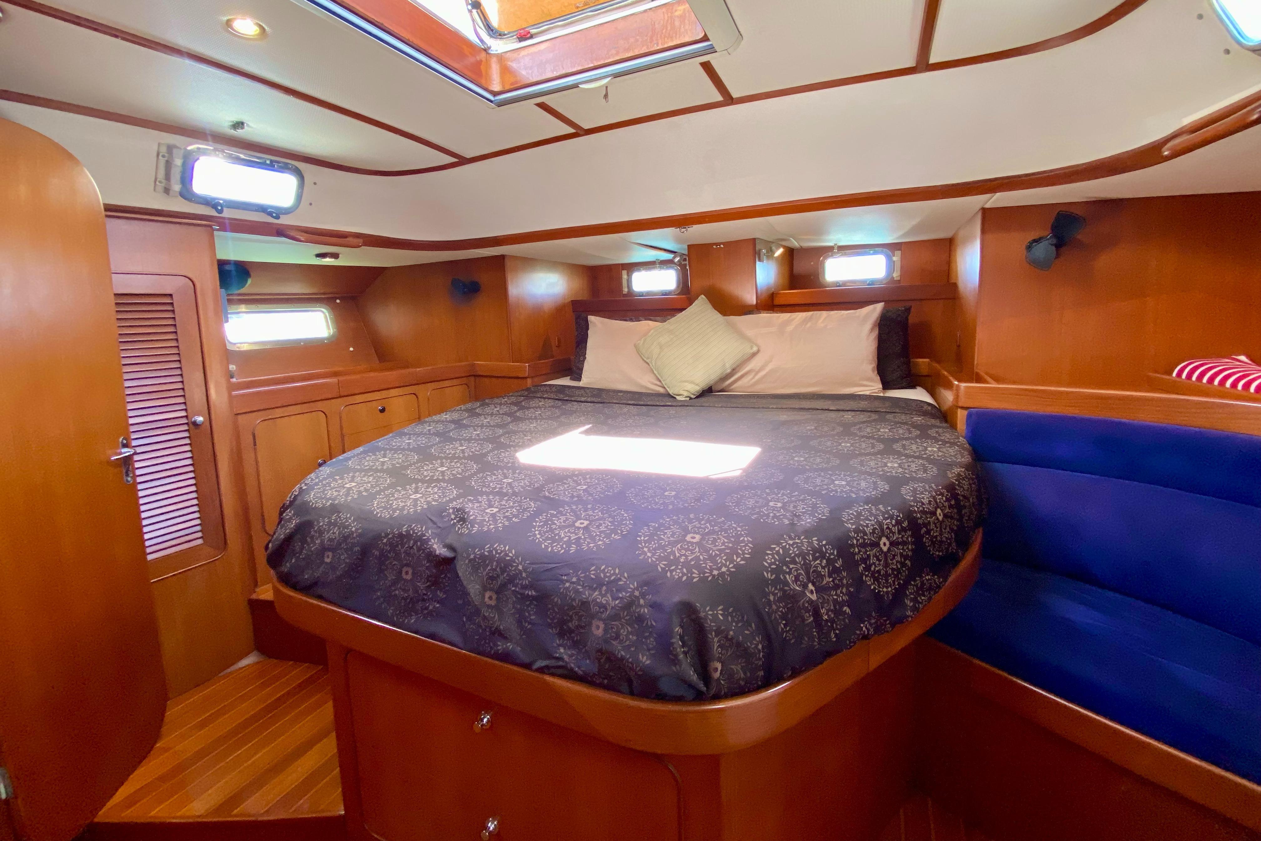 2004 Hylas 54 Cruiser for sale - YachtWorld