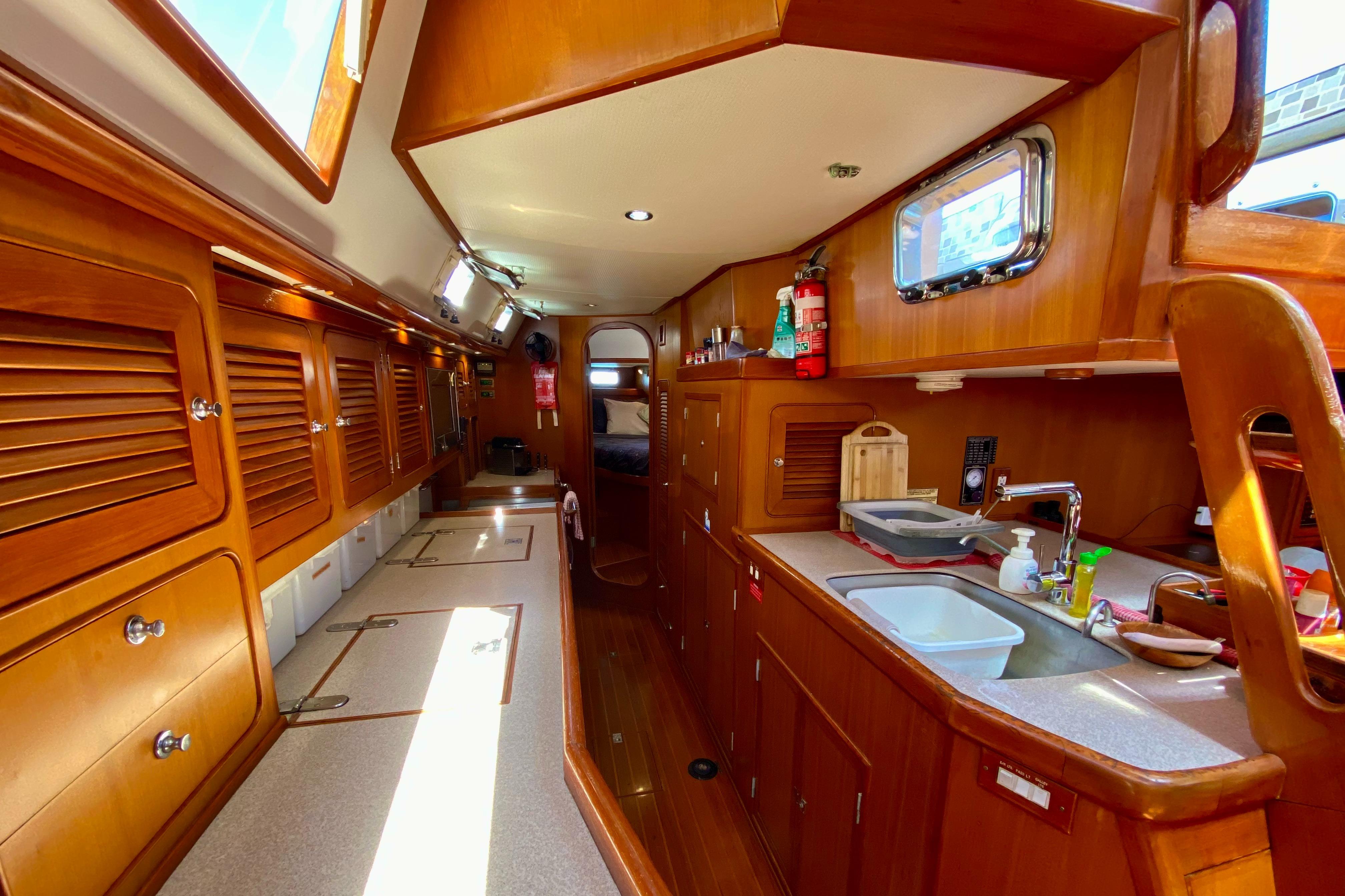 2004 Hylas 54 Cruiser for sale - YachtWorld