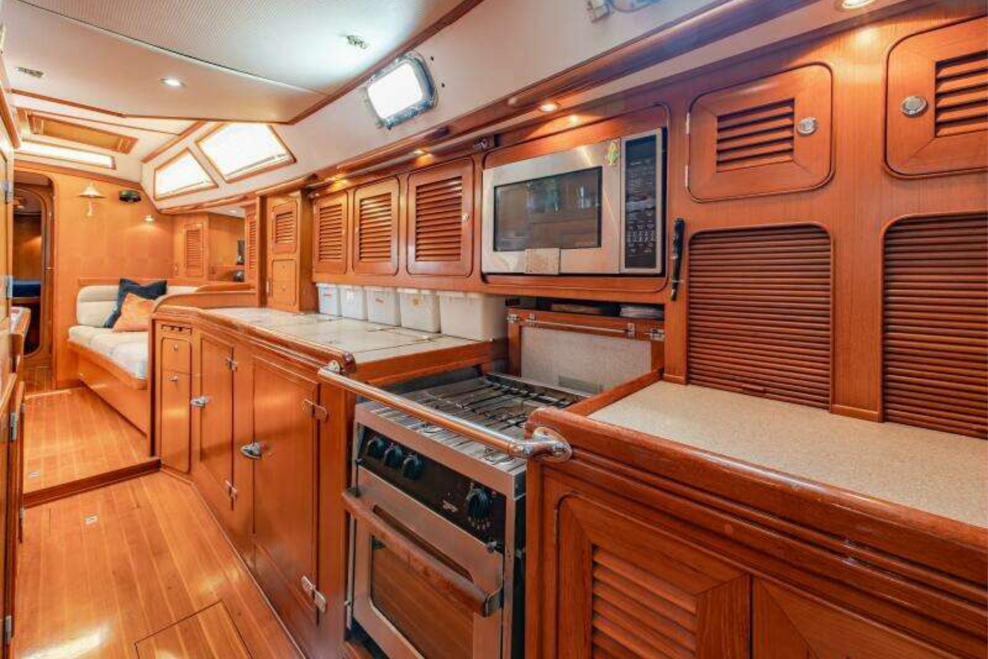 2004 Hylas 54 Cruiser for sale - YachtWorld