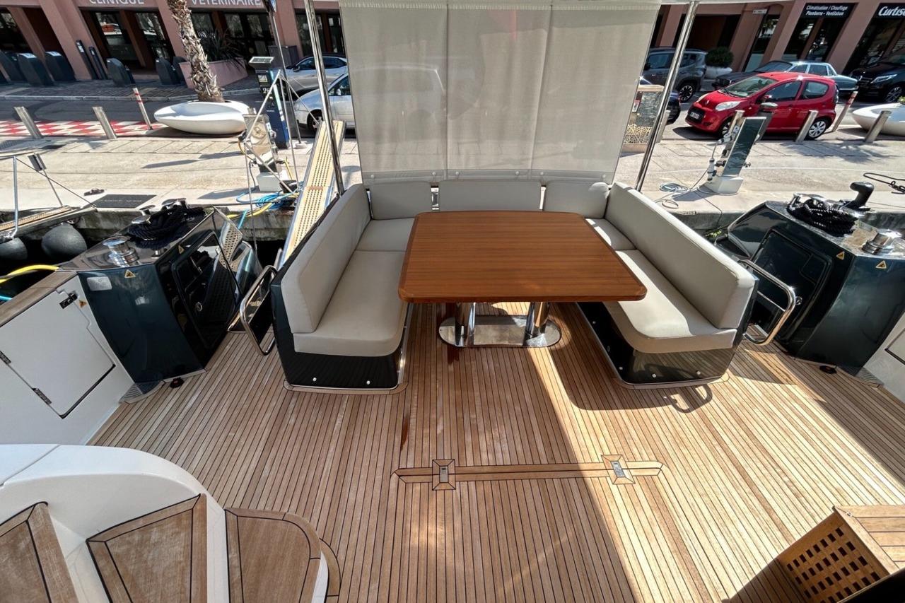 Ocasión 2022 Azimut Magellano 66 - Genova | TopBarcos.com