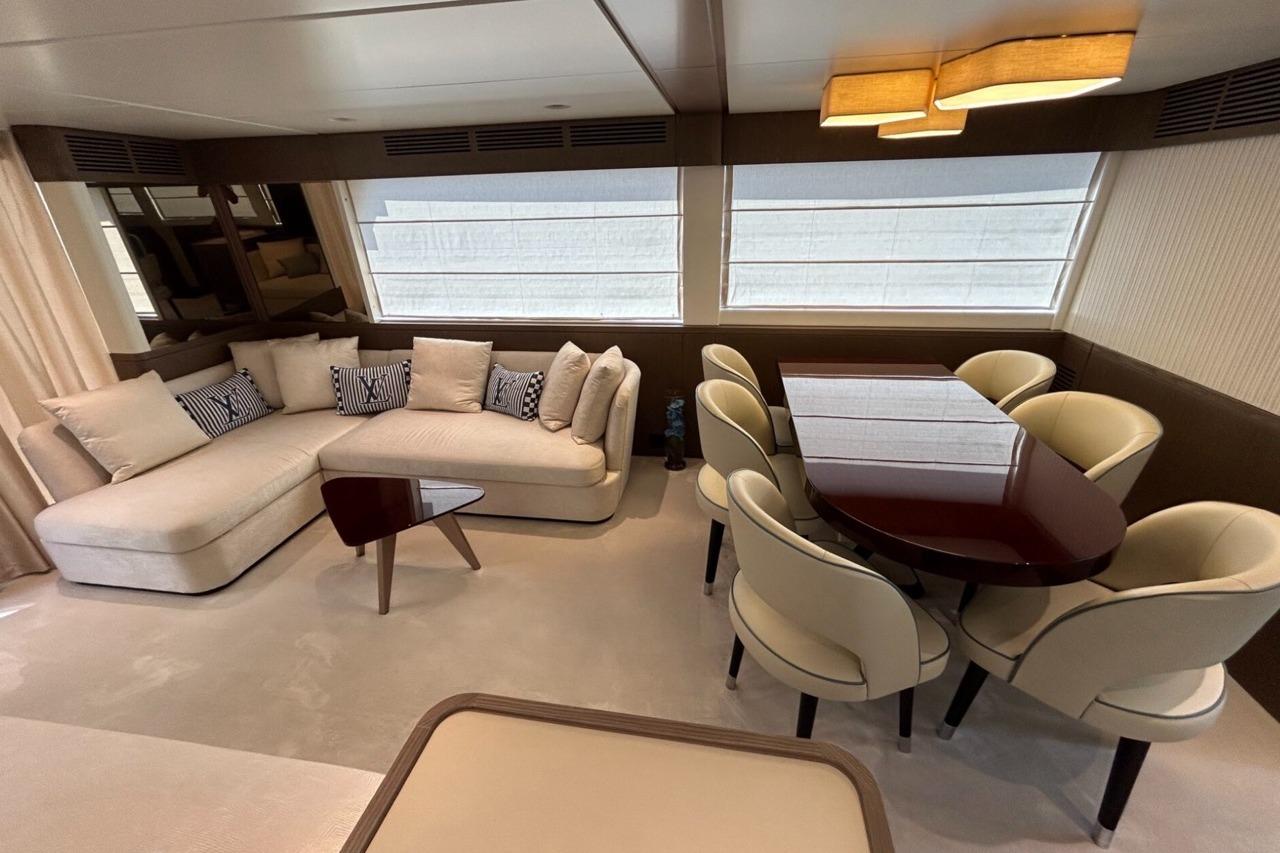 Ocasión 2022 Azimut Magellano 66 - Genova | TopBarcos.com