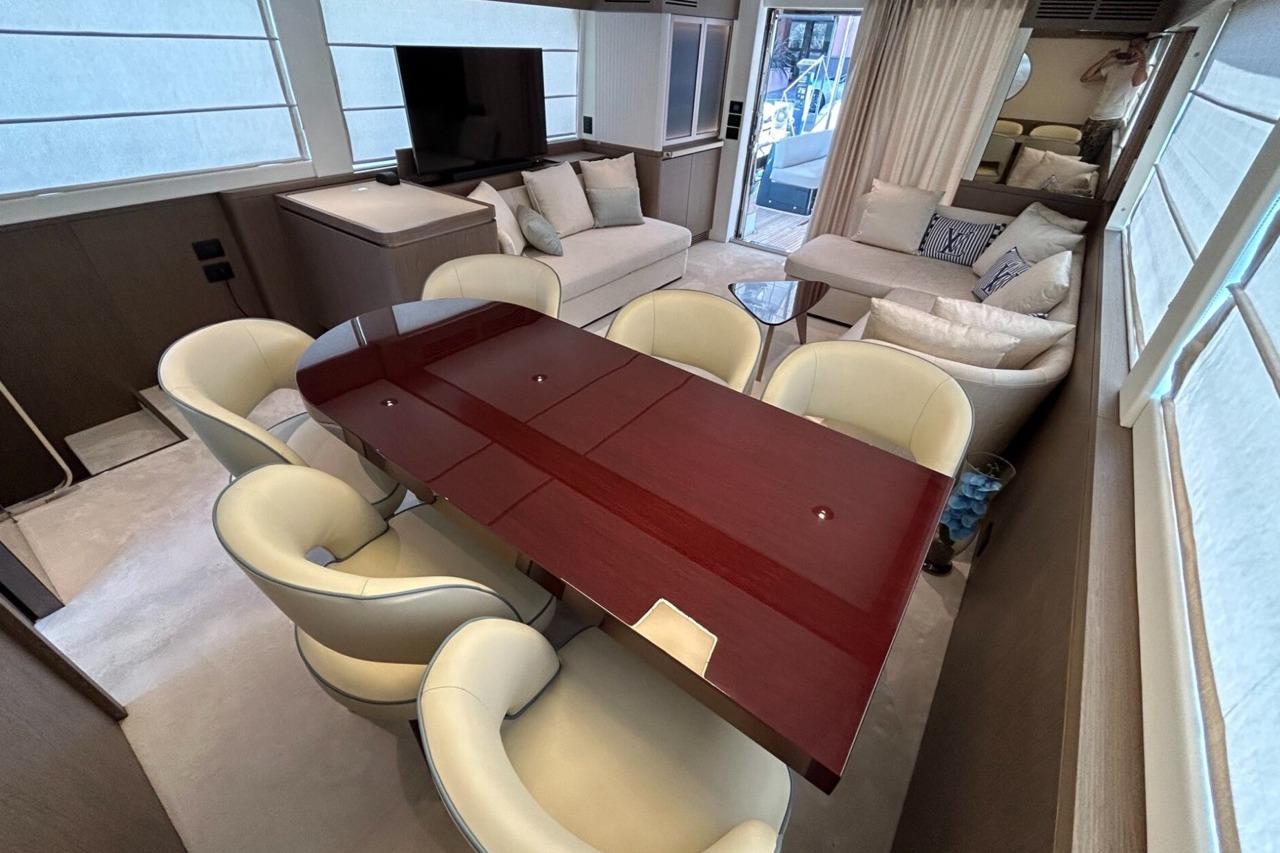 Ocasión 2022 Azimut Magellano 66 - Genova | TopBarcos.com