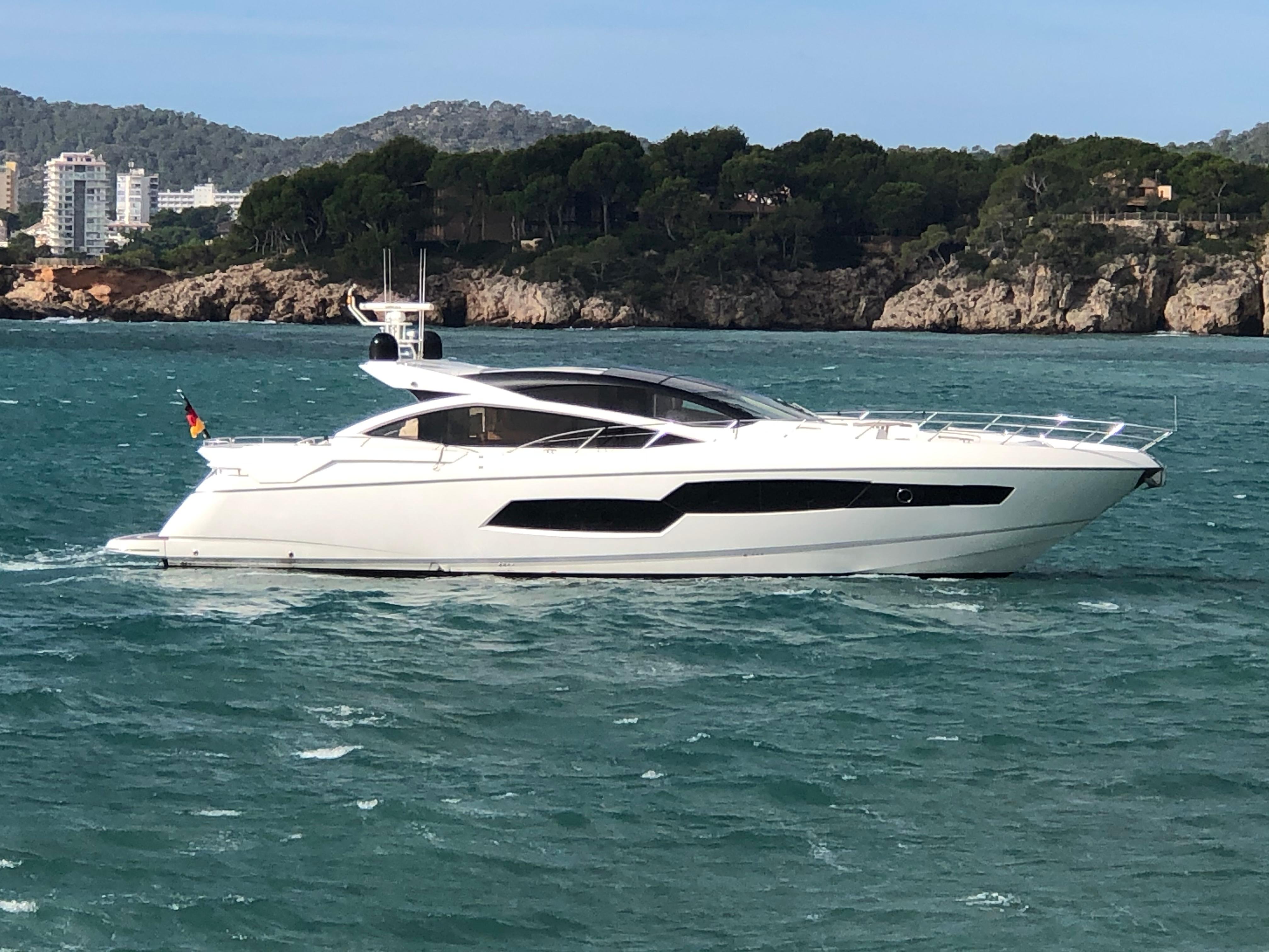Used 2013 Sunseeker Predator 80 - Islas Baleares | TopBoats
