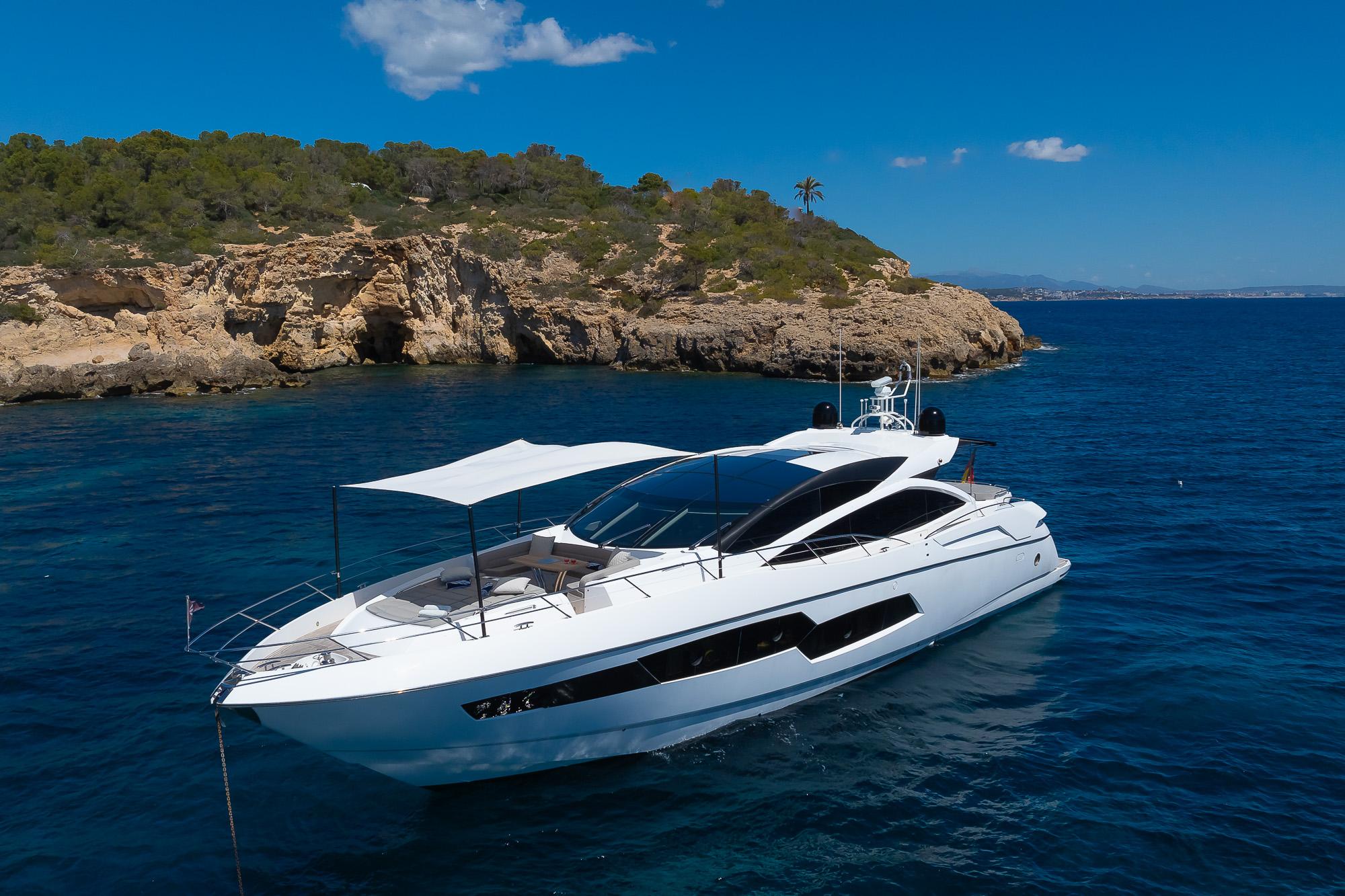 2013 Motor Yachts Sunseeker for sale - YachtWorld