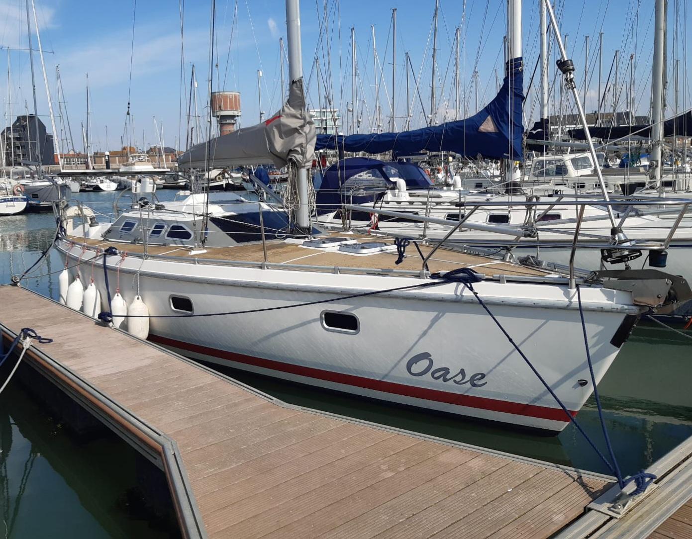 Used 1995 Etap 32i | YachtFocus