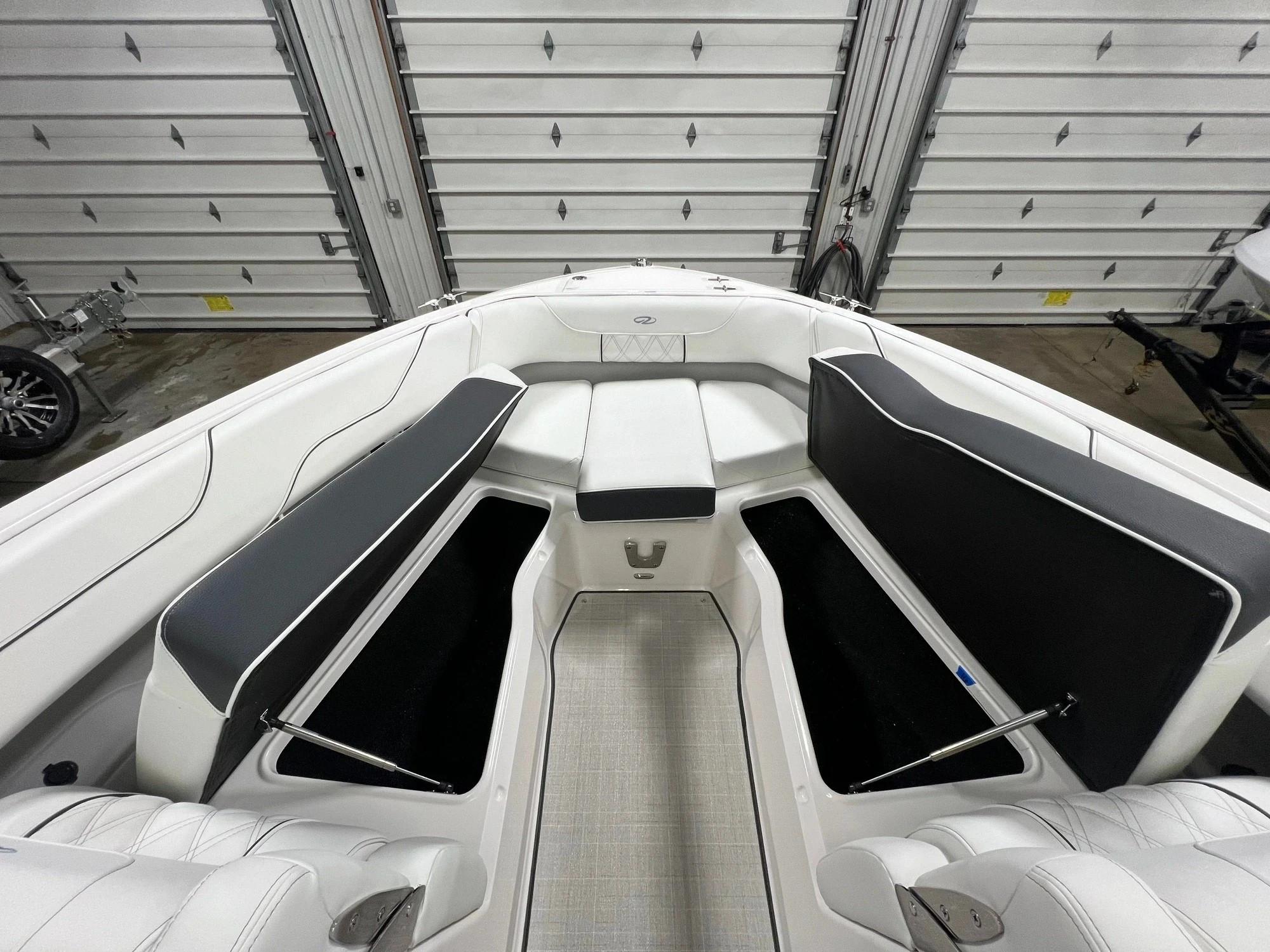 2024 Regal LX6 Bowrider à vendre - YachtWorld