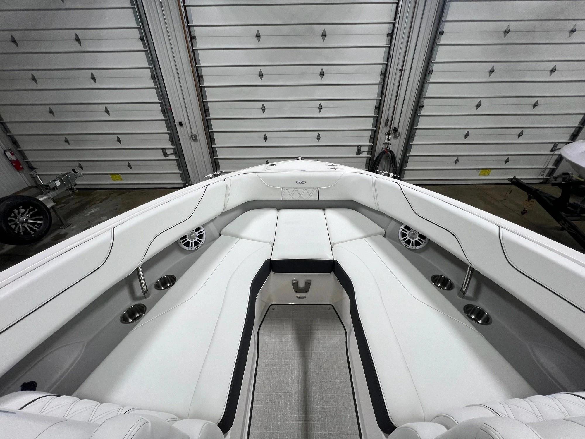 2024 Regal LX6 Bowrider à vendre - YachtWorld