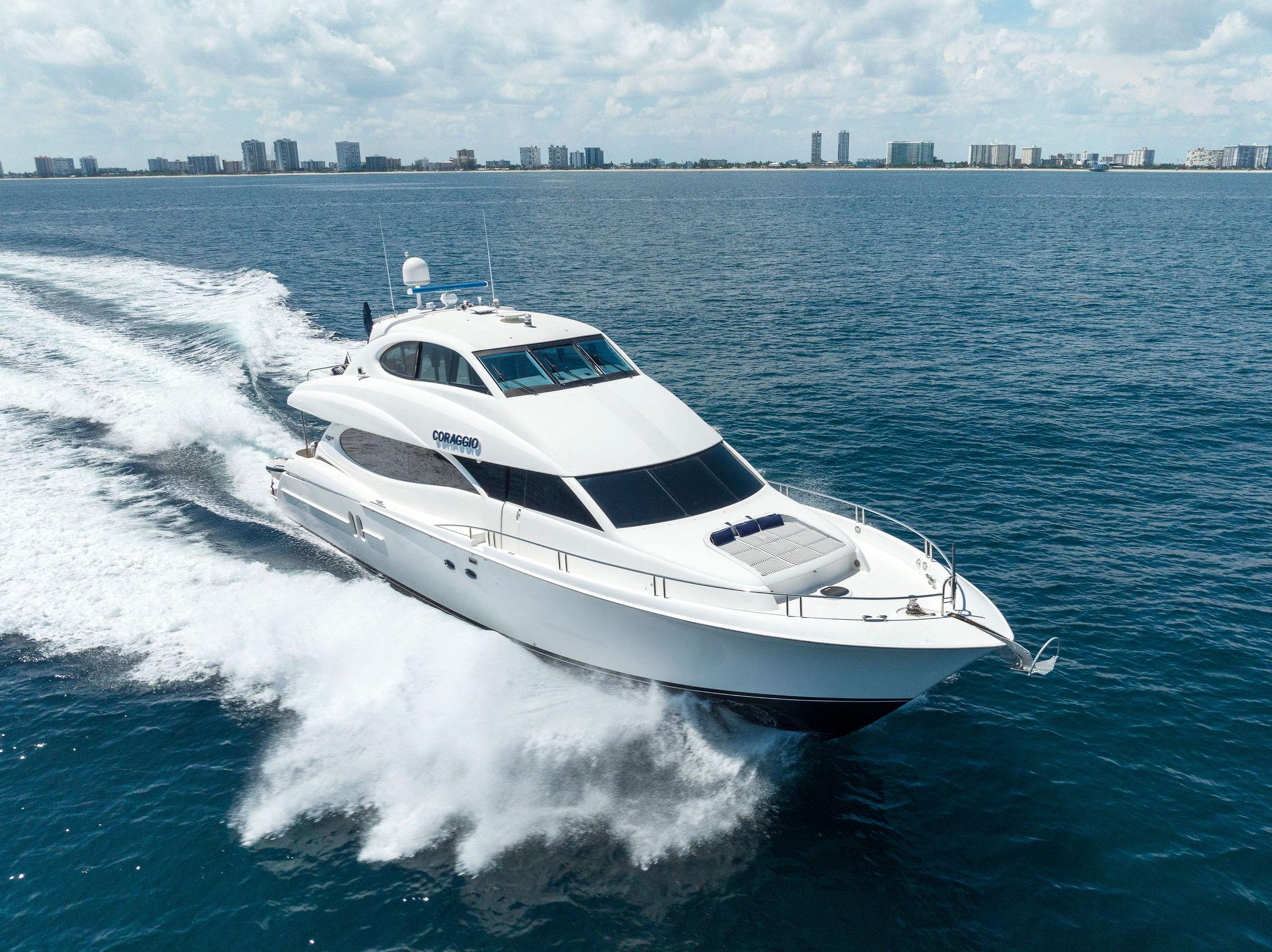 Used Lazzara 80 in Florida - iNautia