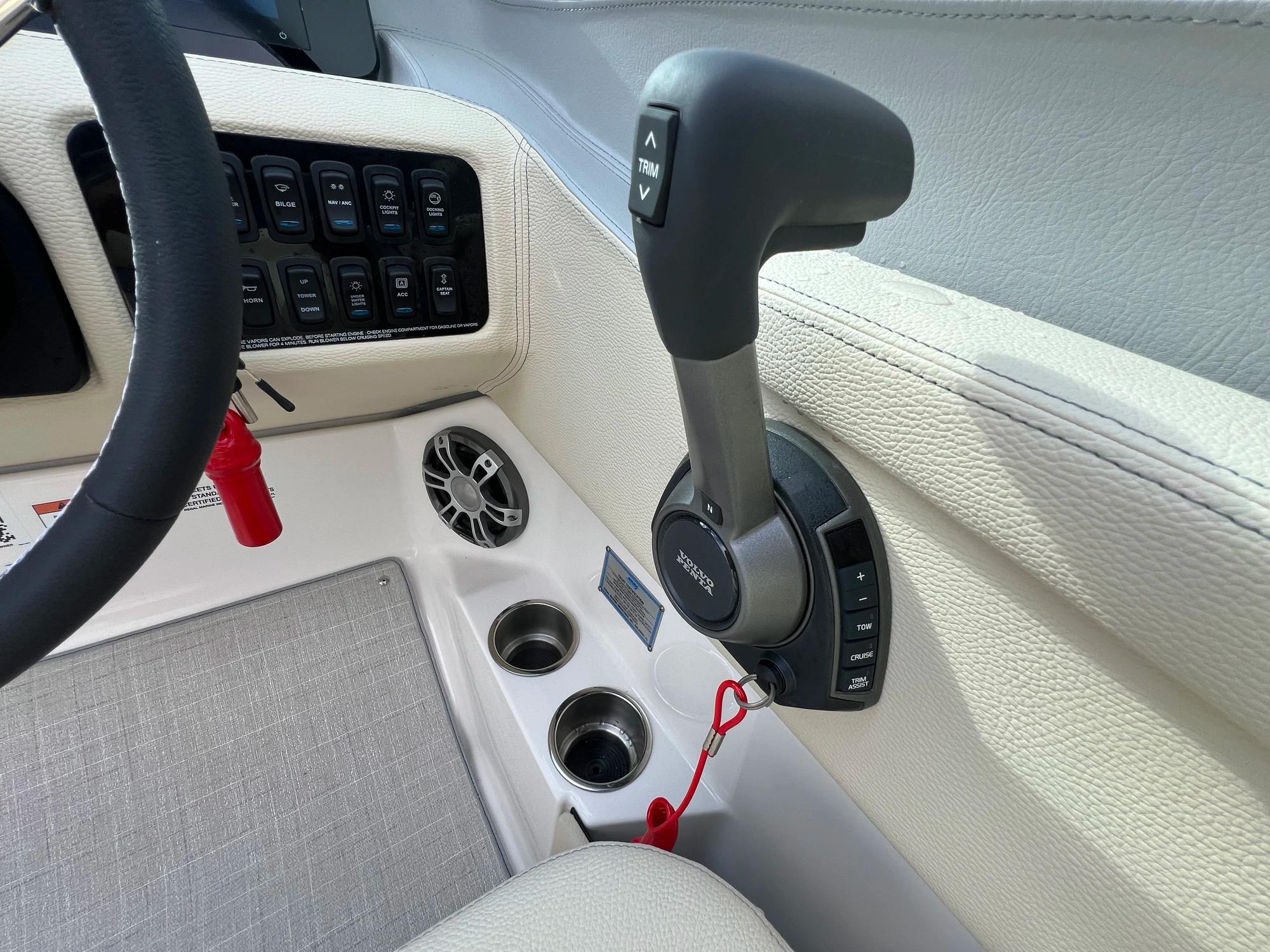 2024 Regal LS6 Bowrider for sale - YachtWorld