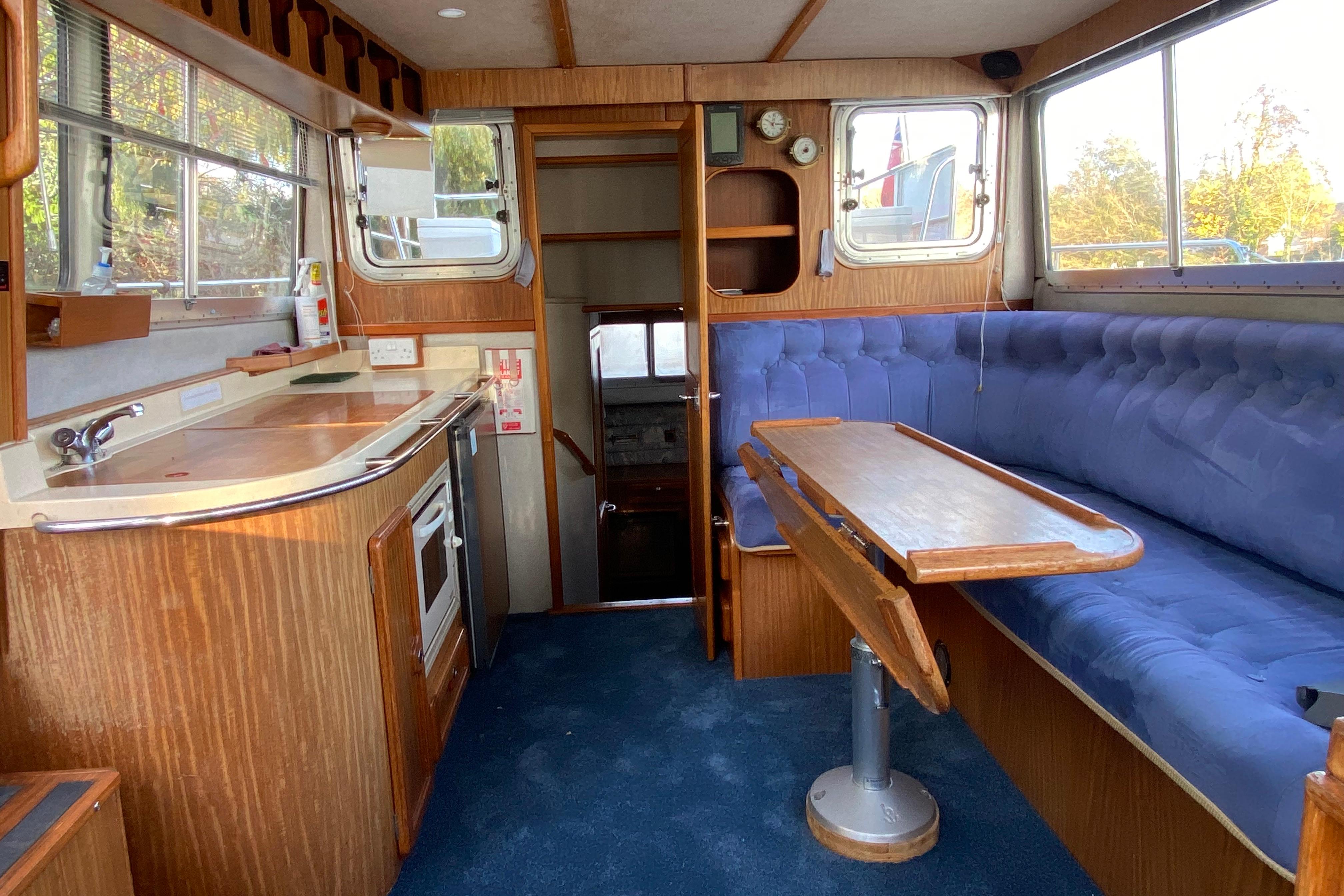 Corvette 320 | 1994 | 32ft - Surrey | Boatshop24