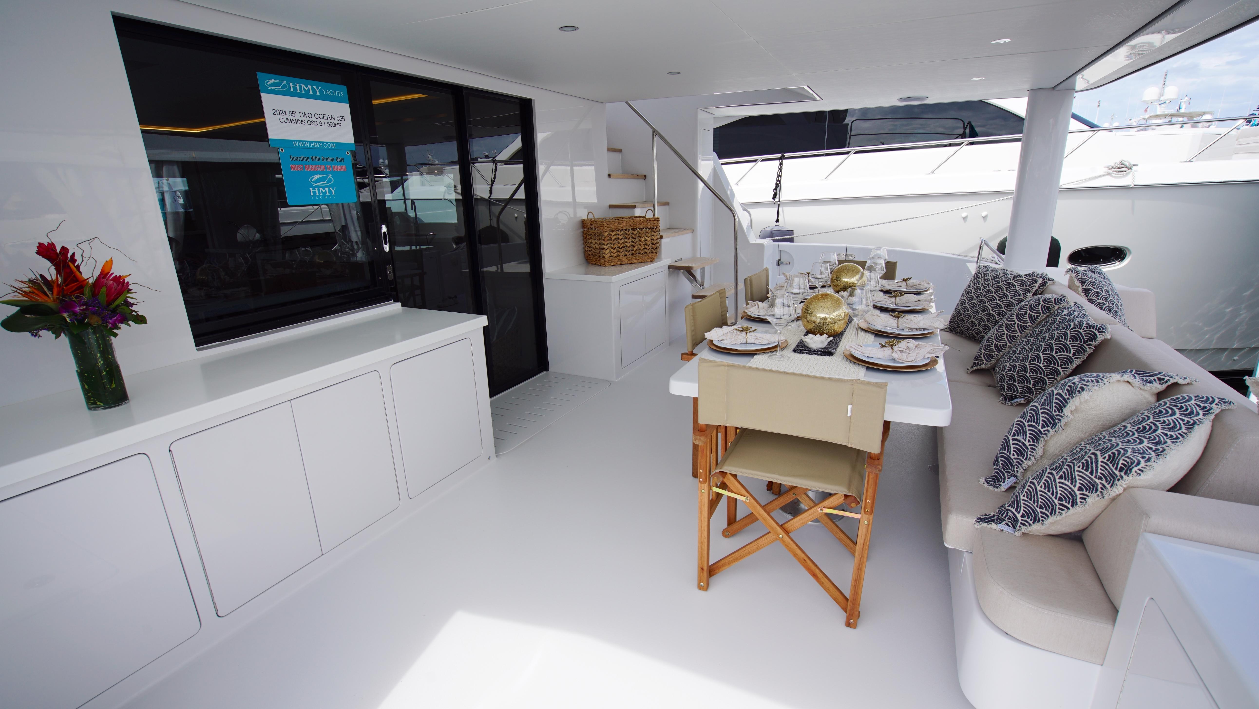 2024 Two Oceans 555 Kraftkatamaraner til salgs- YachtWorld