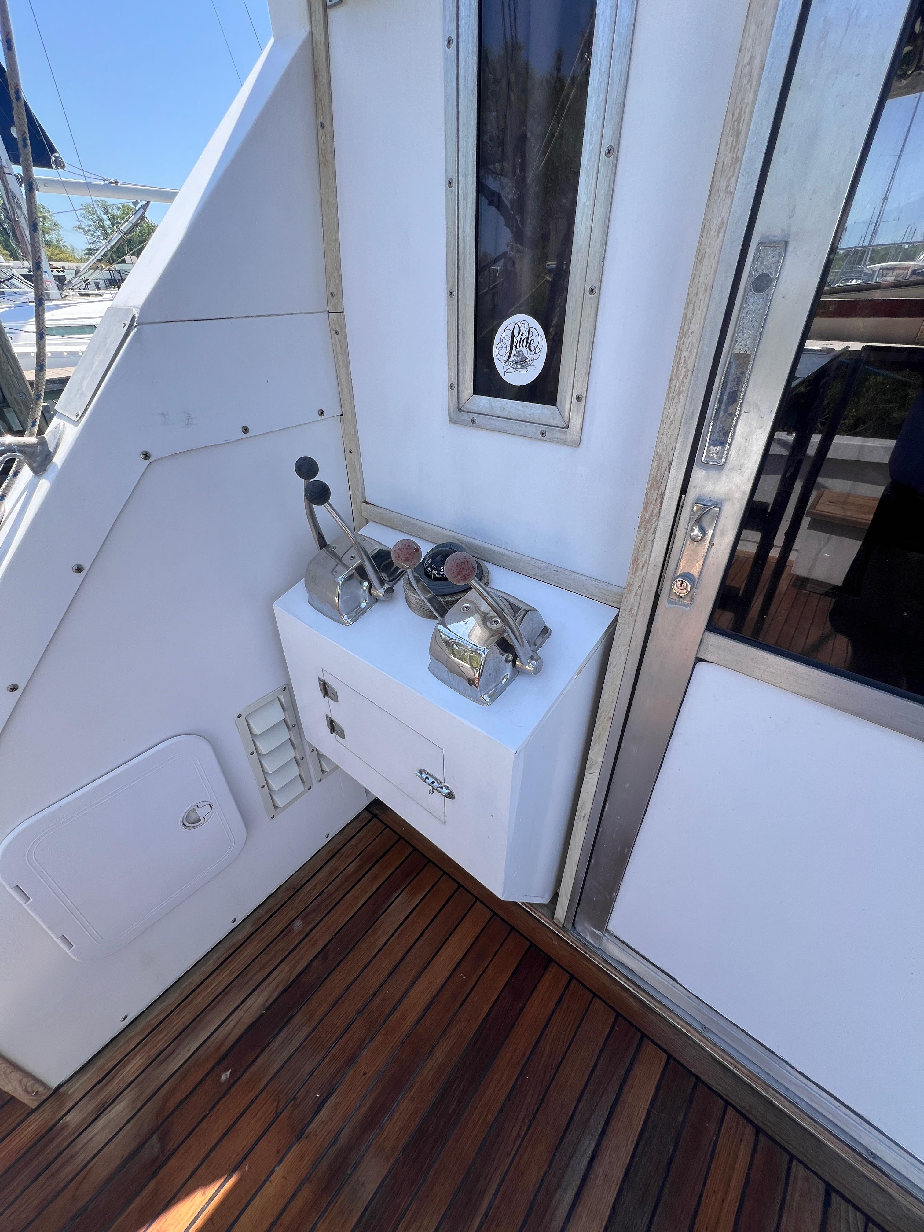 1982 Bertram 35 Convertible Convertible for sale - YachtWorld