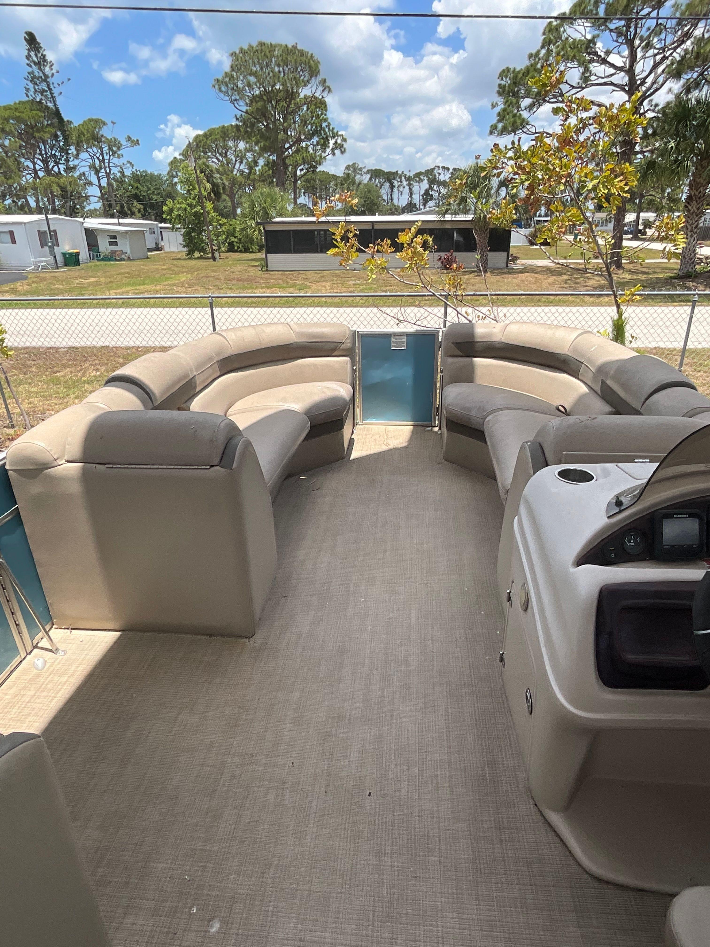2020 Forest River BERKSHIRE 24 Pontoon for sale - YachtWorld