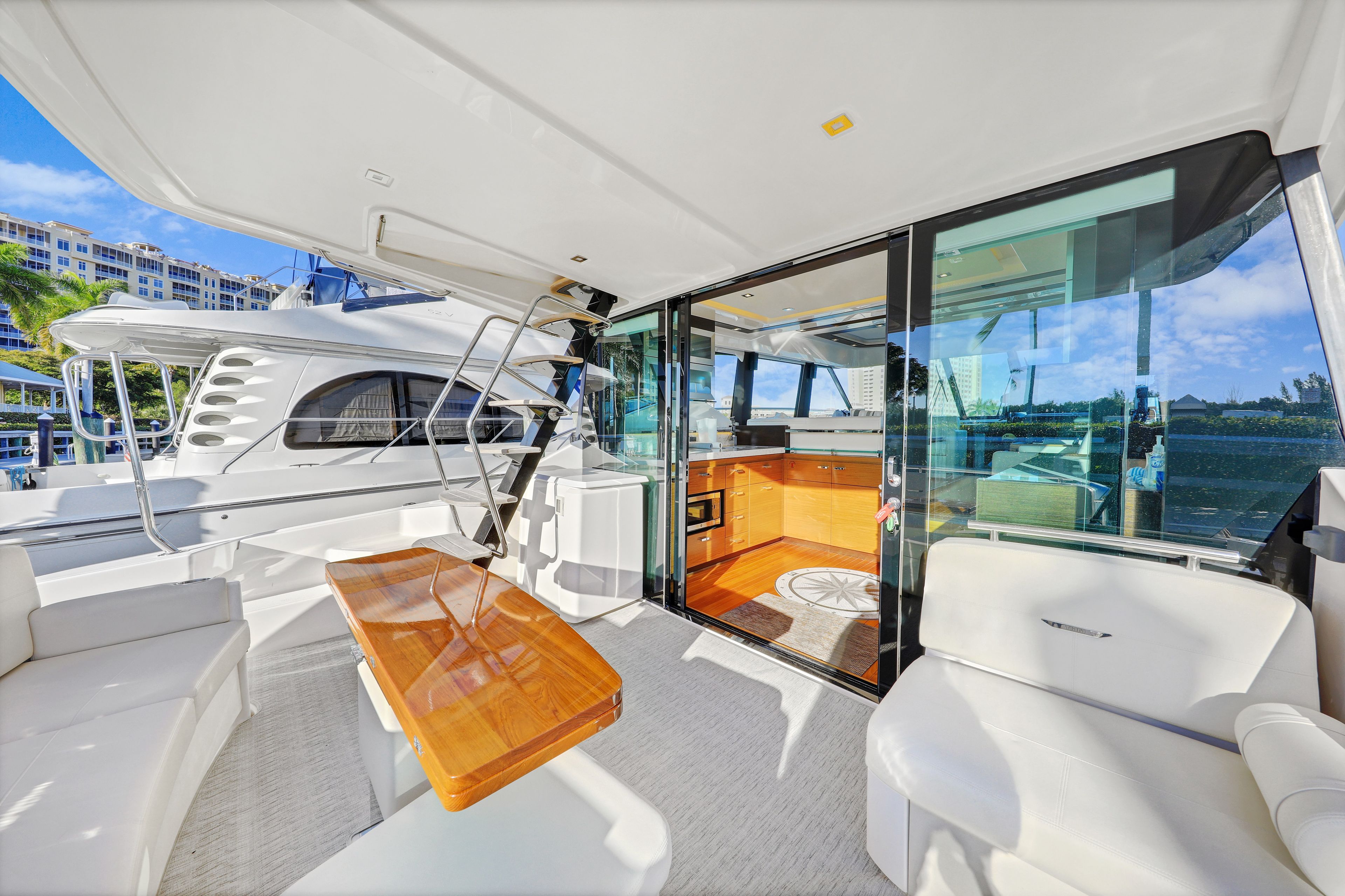 2018 Tiara Yachts 53 Flybridge - Weber Yachts