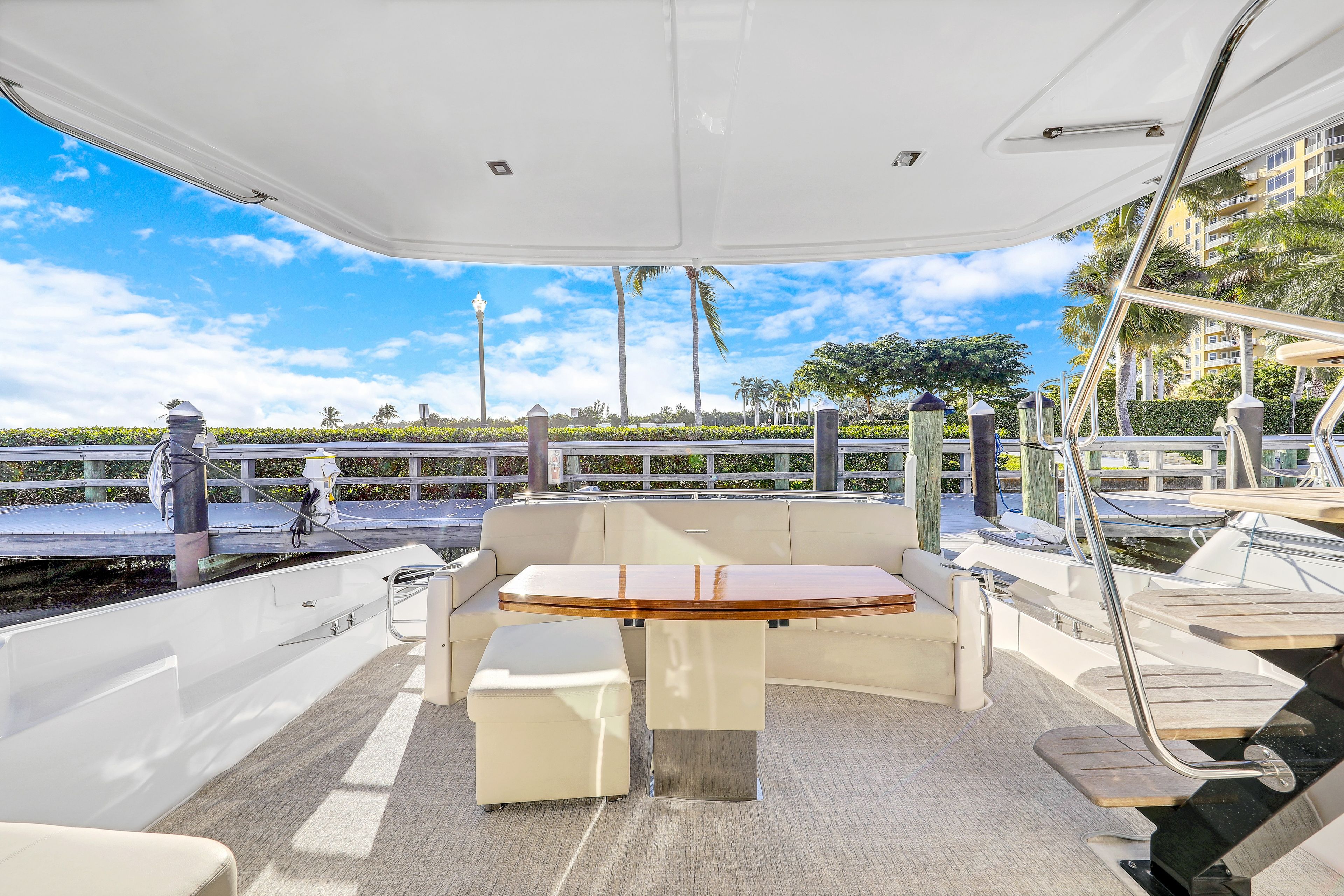 2018 Tiara Yachts 53 Flybridge - Weber Yachts