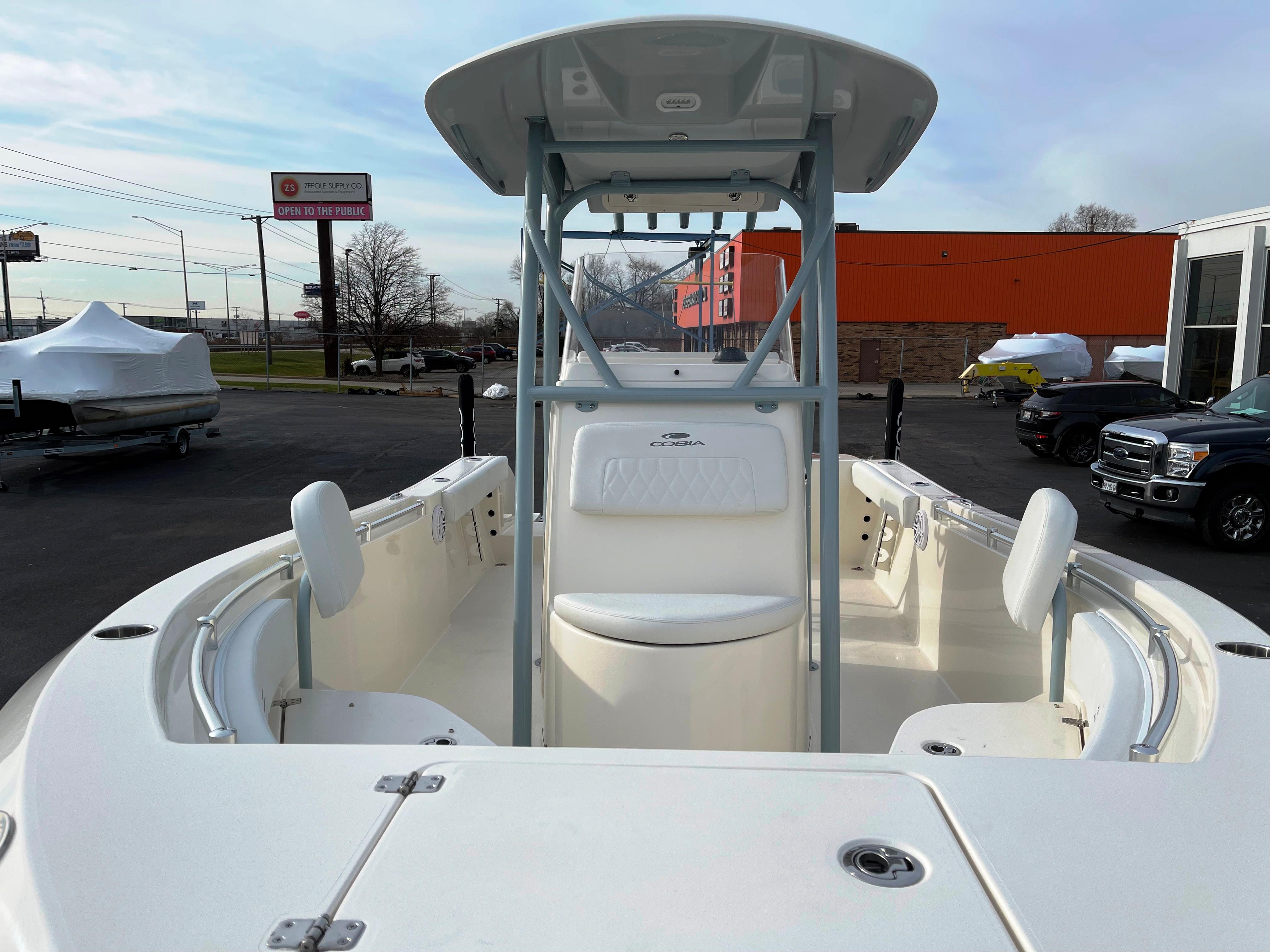 2022 Cobia 220 CC Center Console for sale - YachtWorld