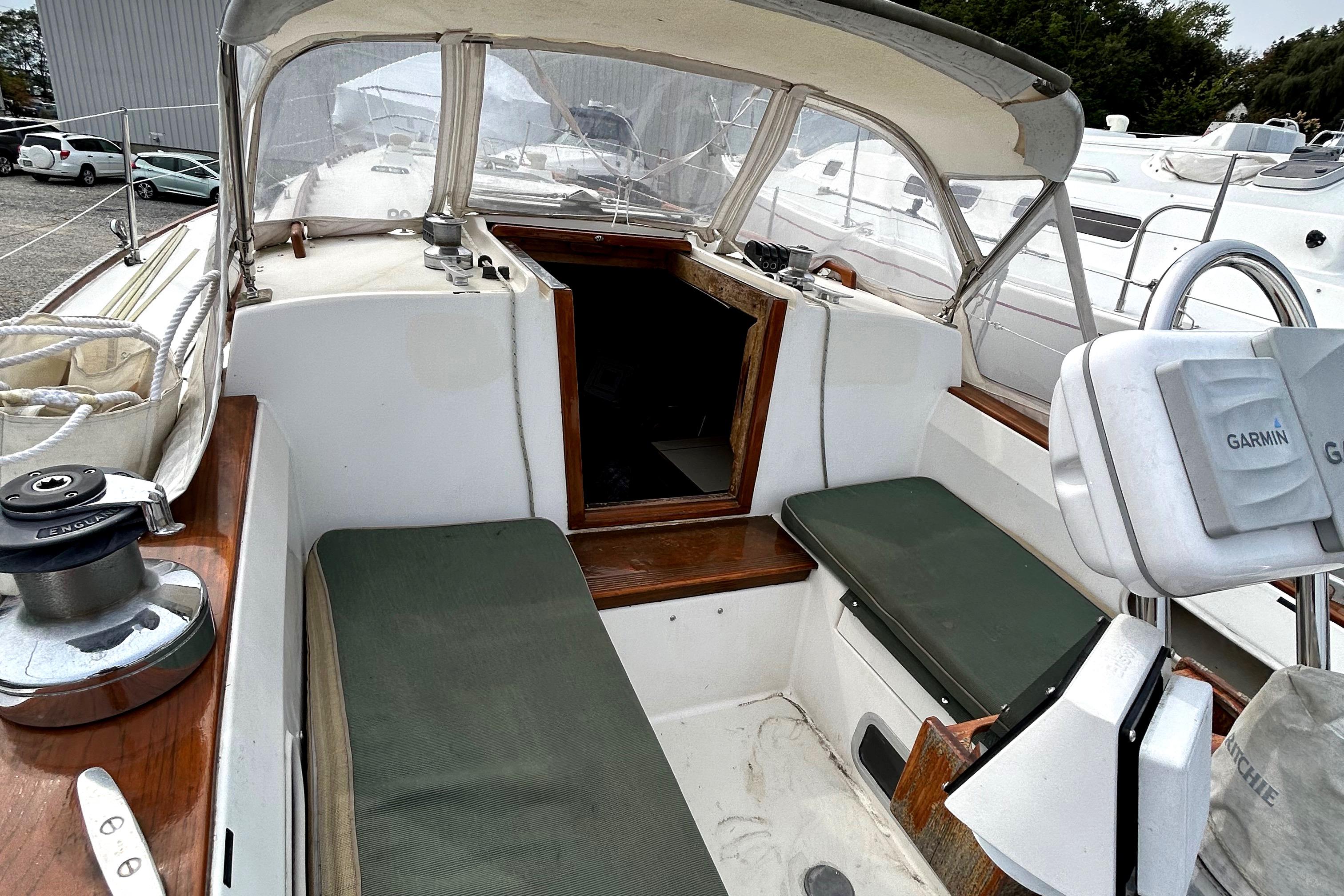 1982 Sabre 38 Sloop for sale - YachtWorld