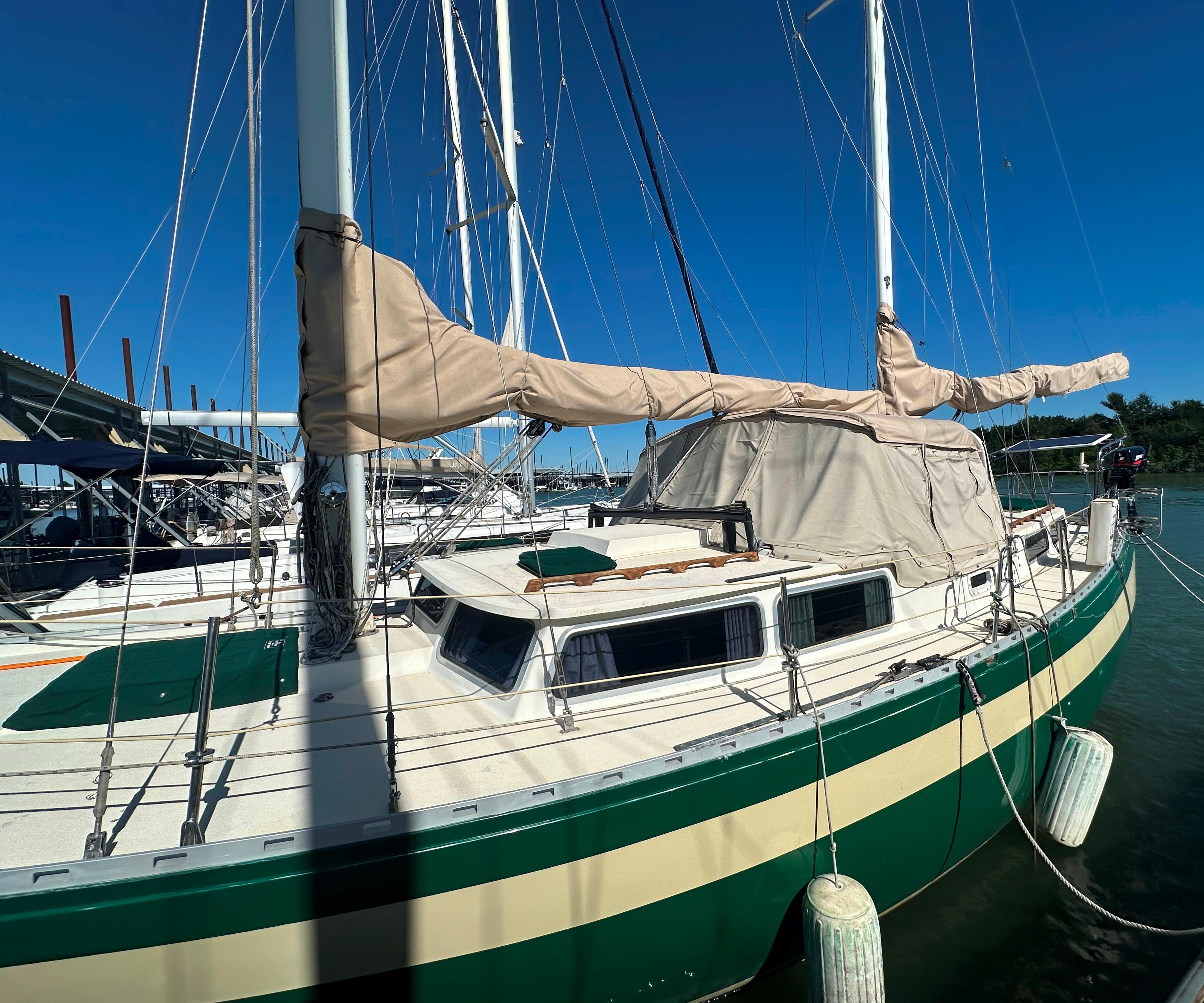1981 Islander Freeport Ketch Ketch for sale - YachtWorld