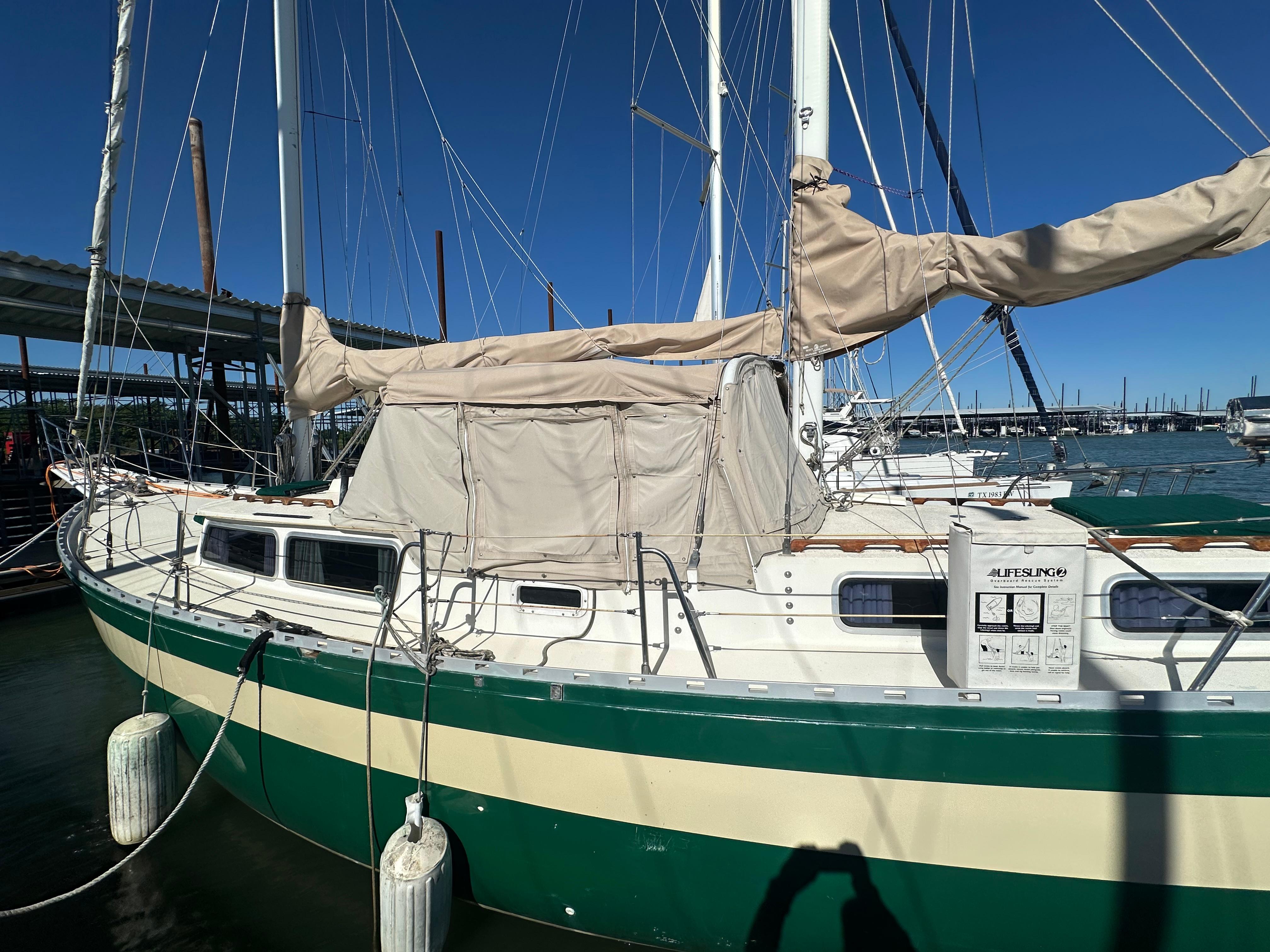 1981 Islander Freeport Ketch Ketch for sale - YachtWorld