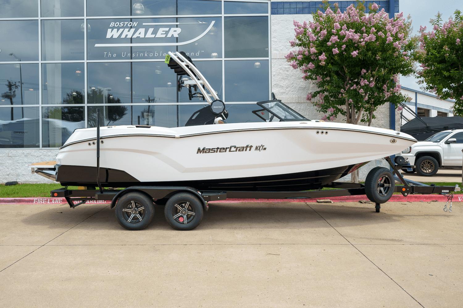 2023 MasterCraft NXT22 Ski and Wakeboard for sale - YachtWorld