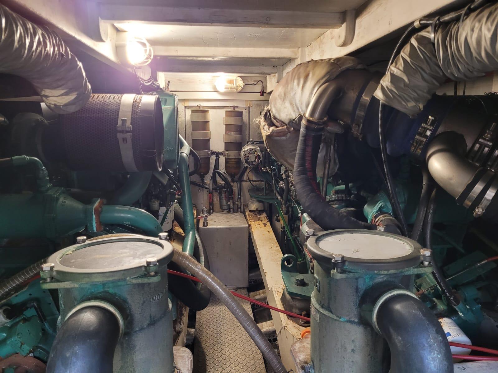 1999 Custom Admiral's Erredesign 153 Motor Yachts for sale - YachtWorld