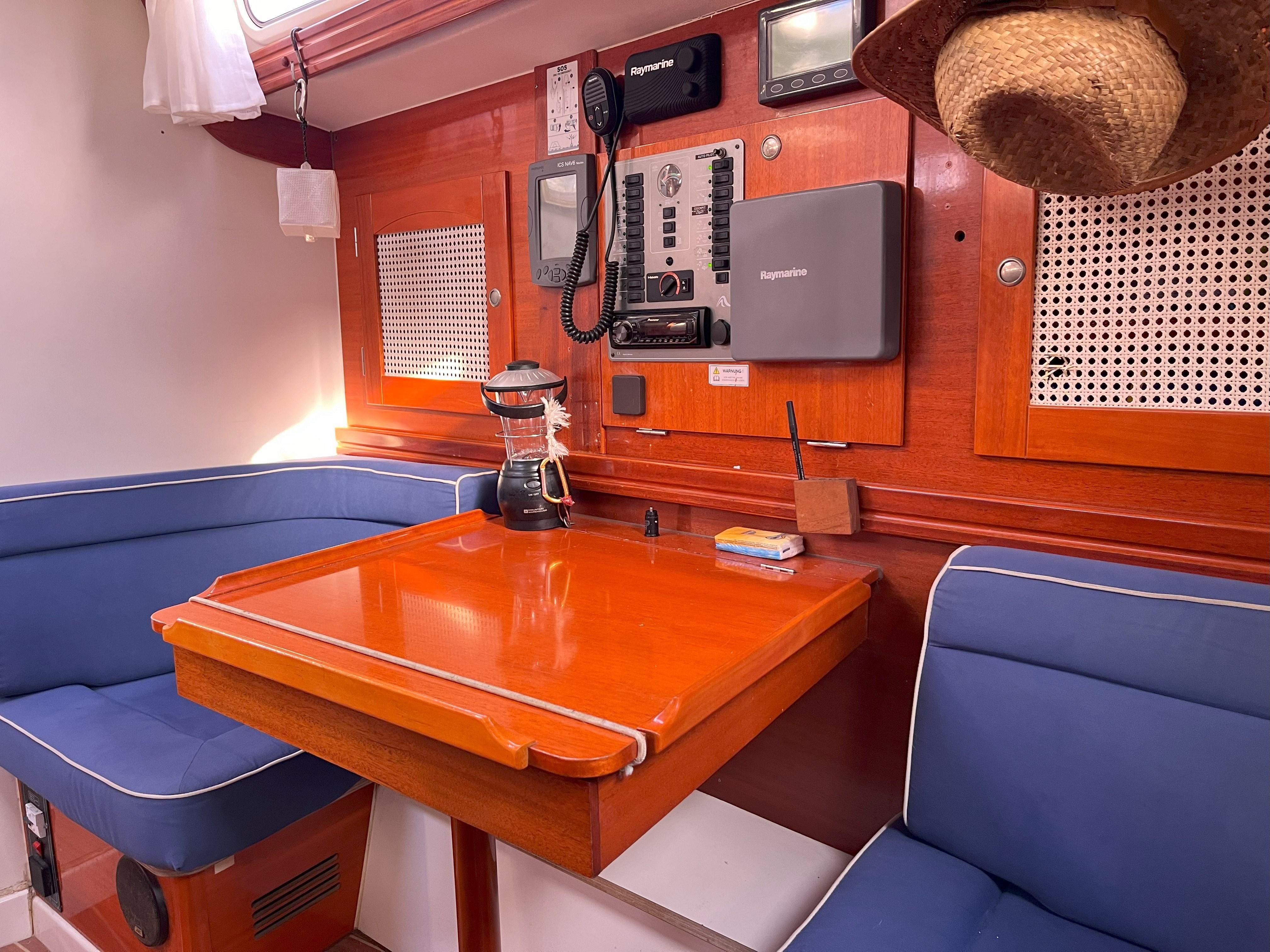 2004 Hanse 371 Cruiser for sale - YachtWorld