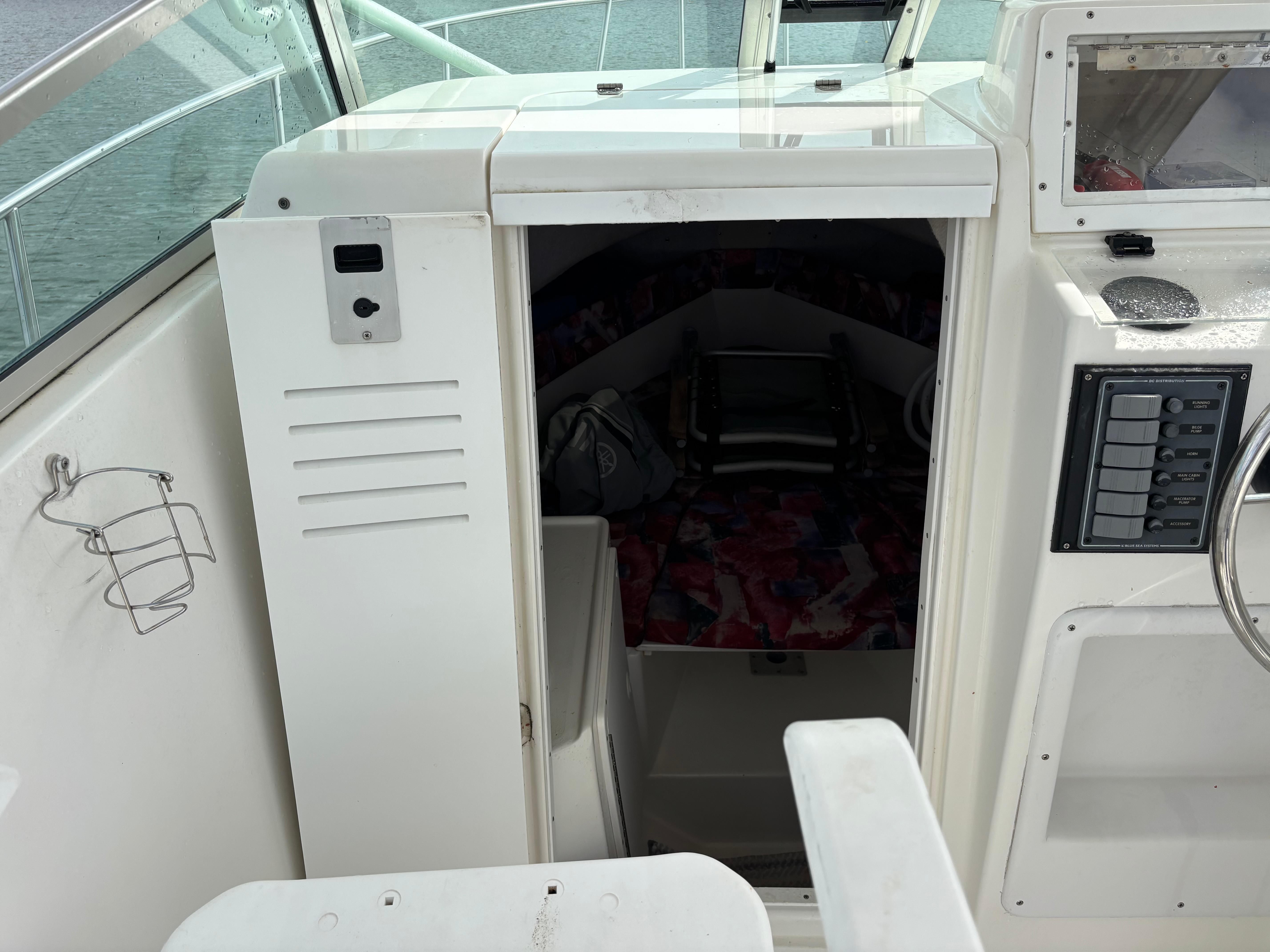 1997 Cobia 230WA Walkaround for sale - YachtWorld