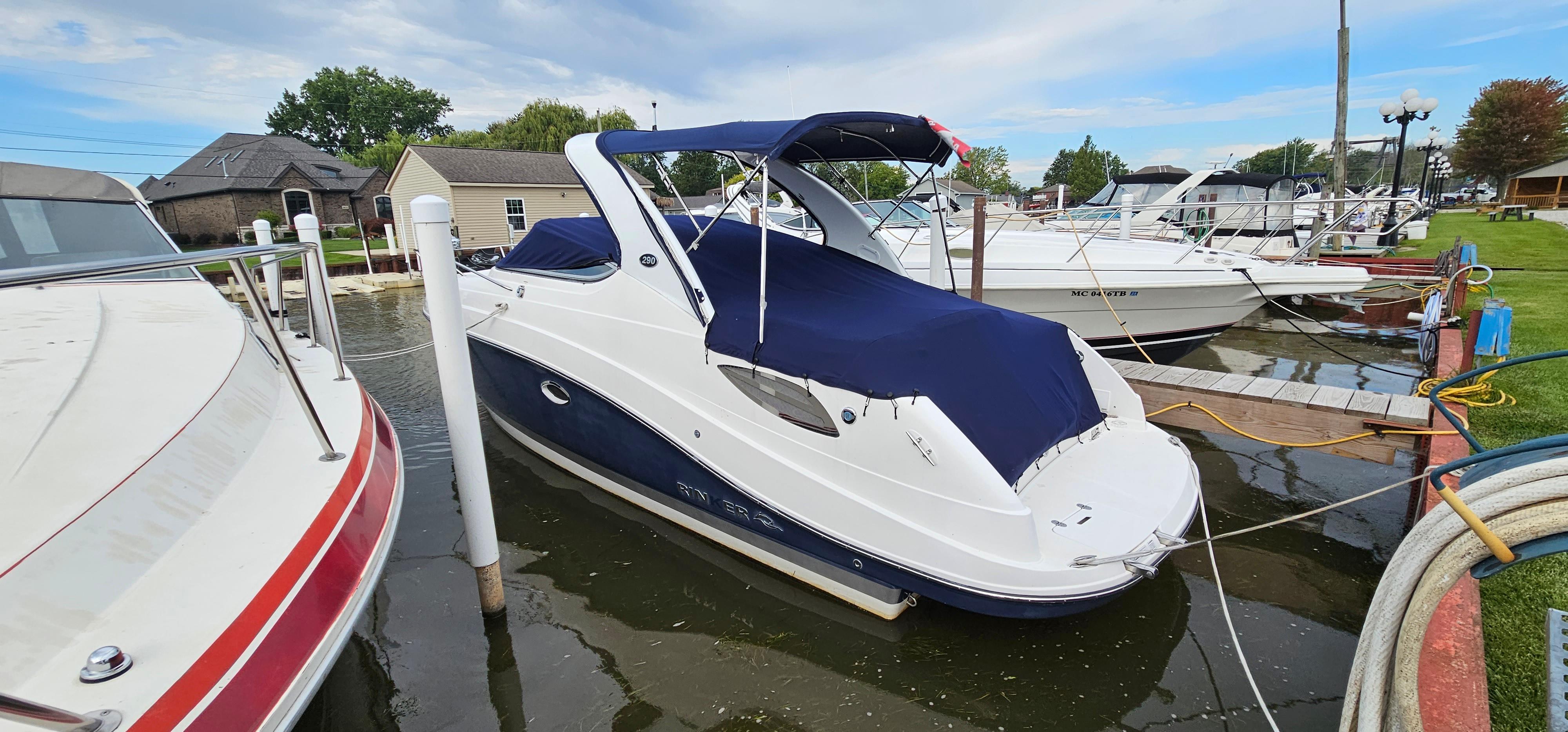 2013 Rinker 290 Express Cruiser Cruiser for sale - YachtWorld