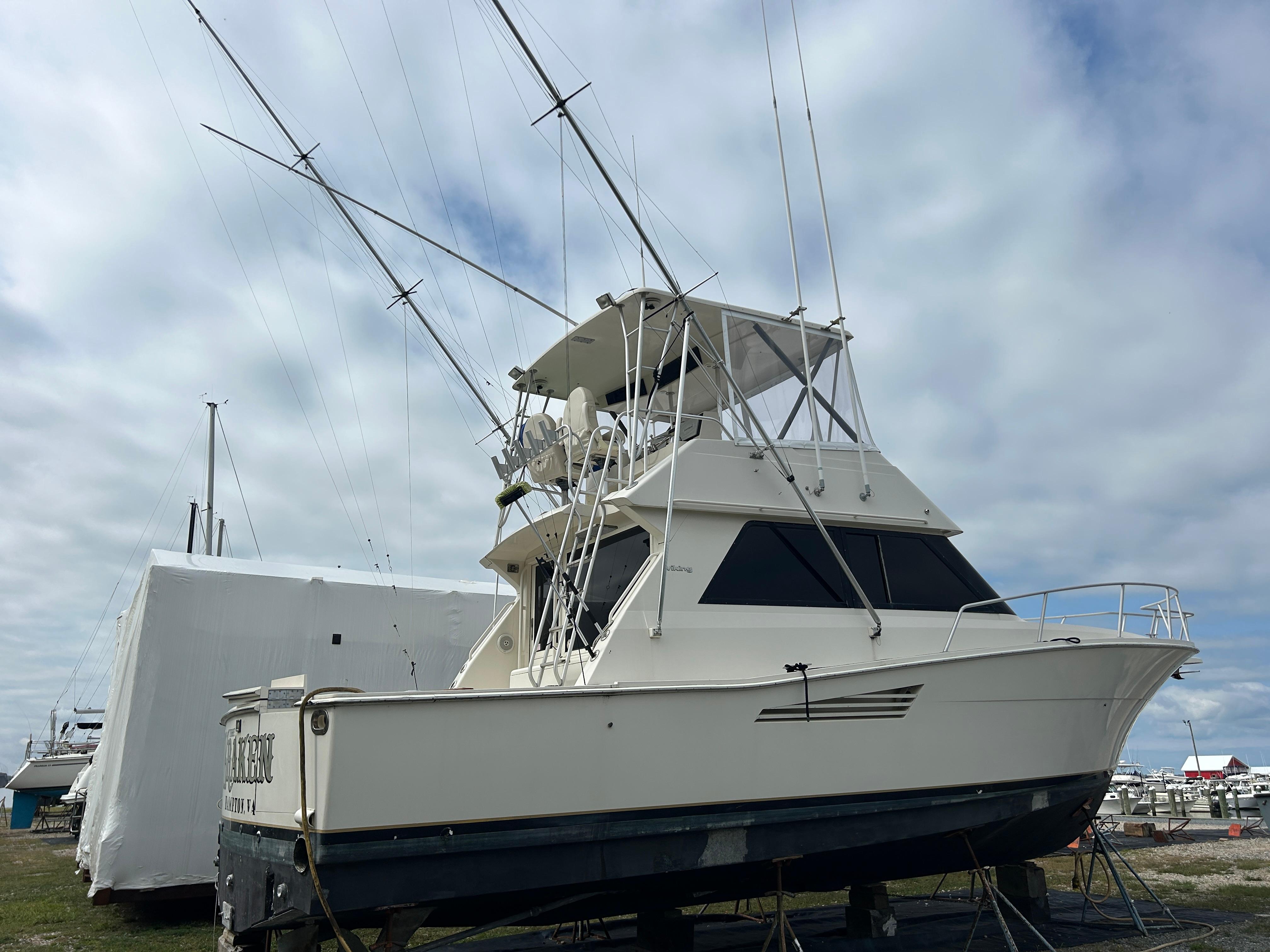 1990 Viking 38 Convertible Convertible for sale - YachtWorld