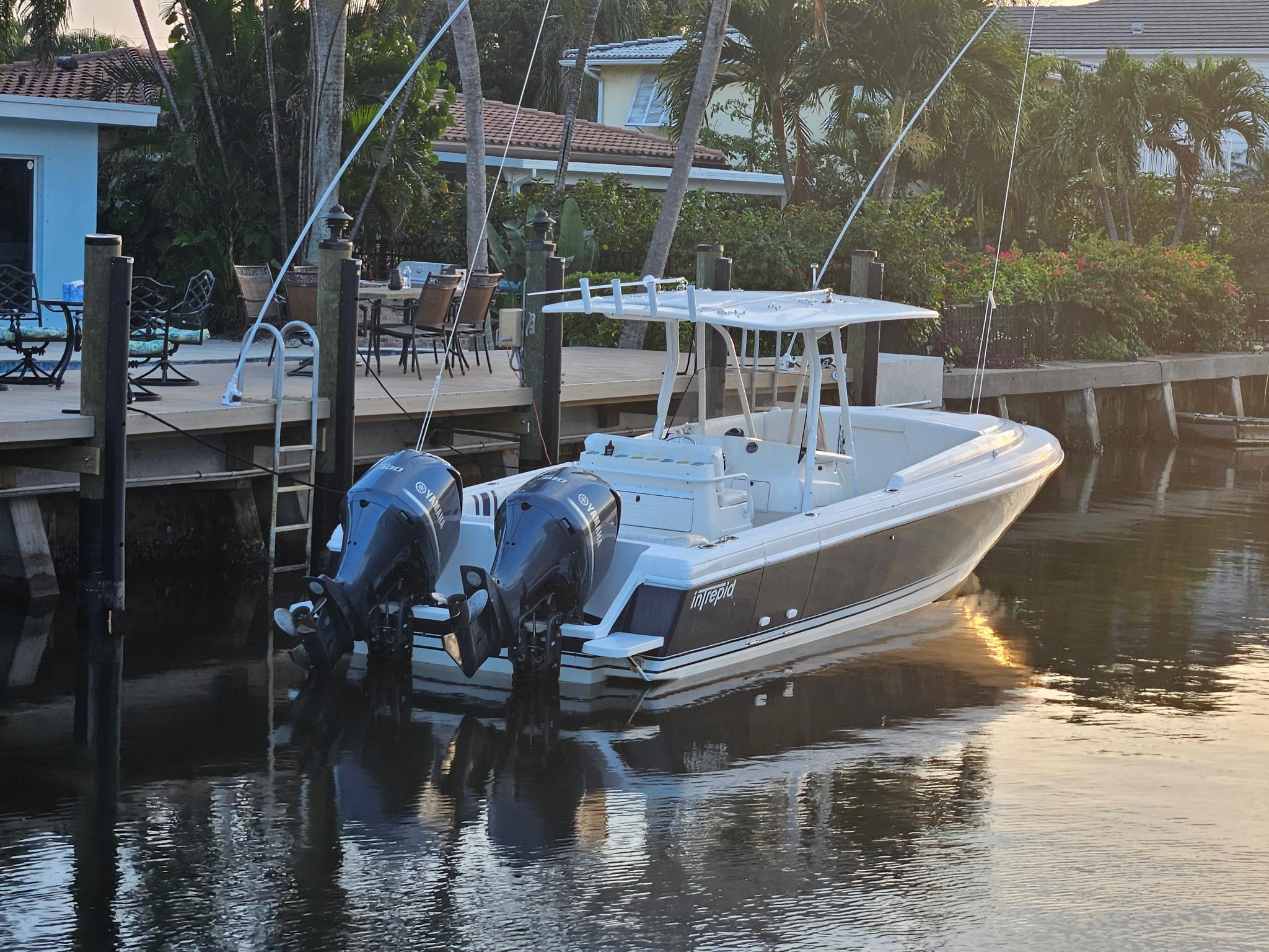 2005 Intrepid 323 Cuddy Center Console for sale - YachtWorld