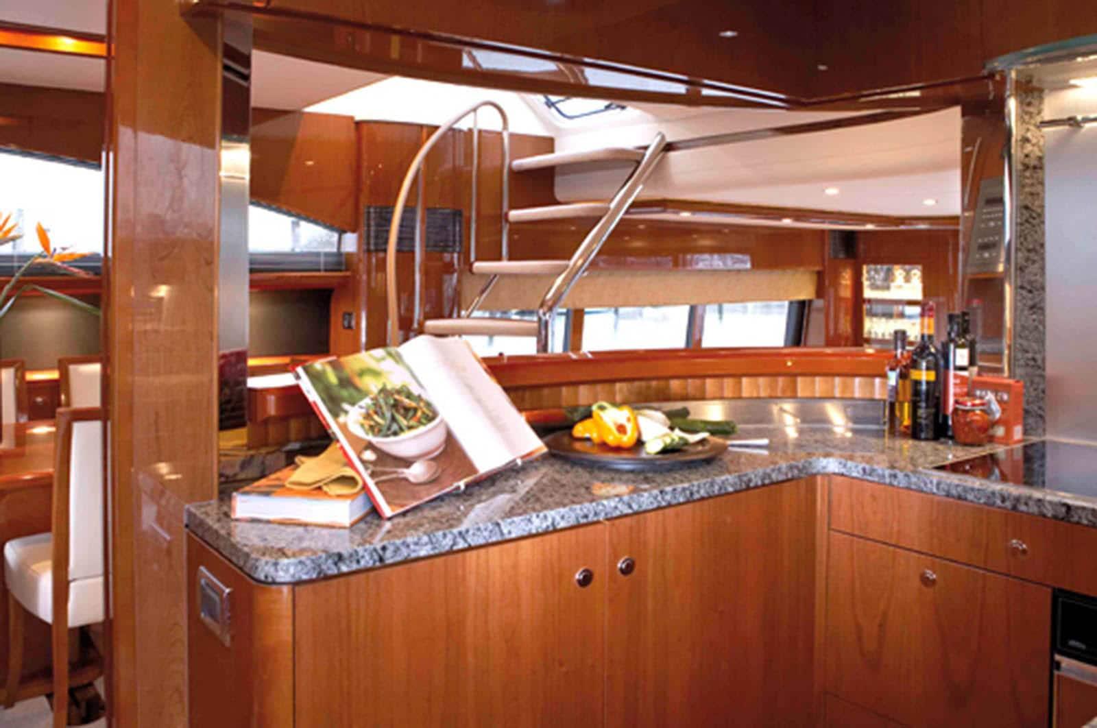 2004 Princess 75 Motor Yacht for sale - YachtWorld