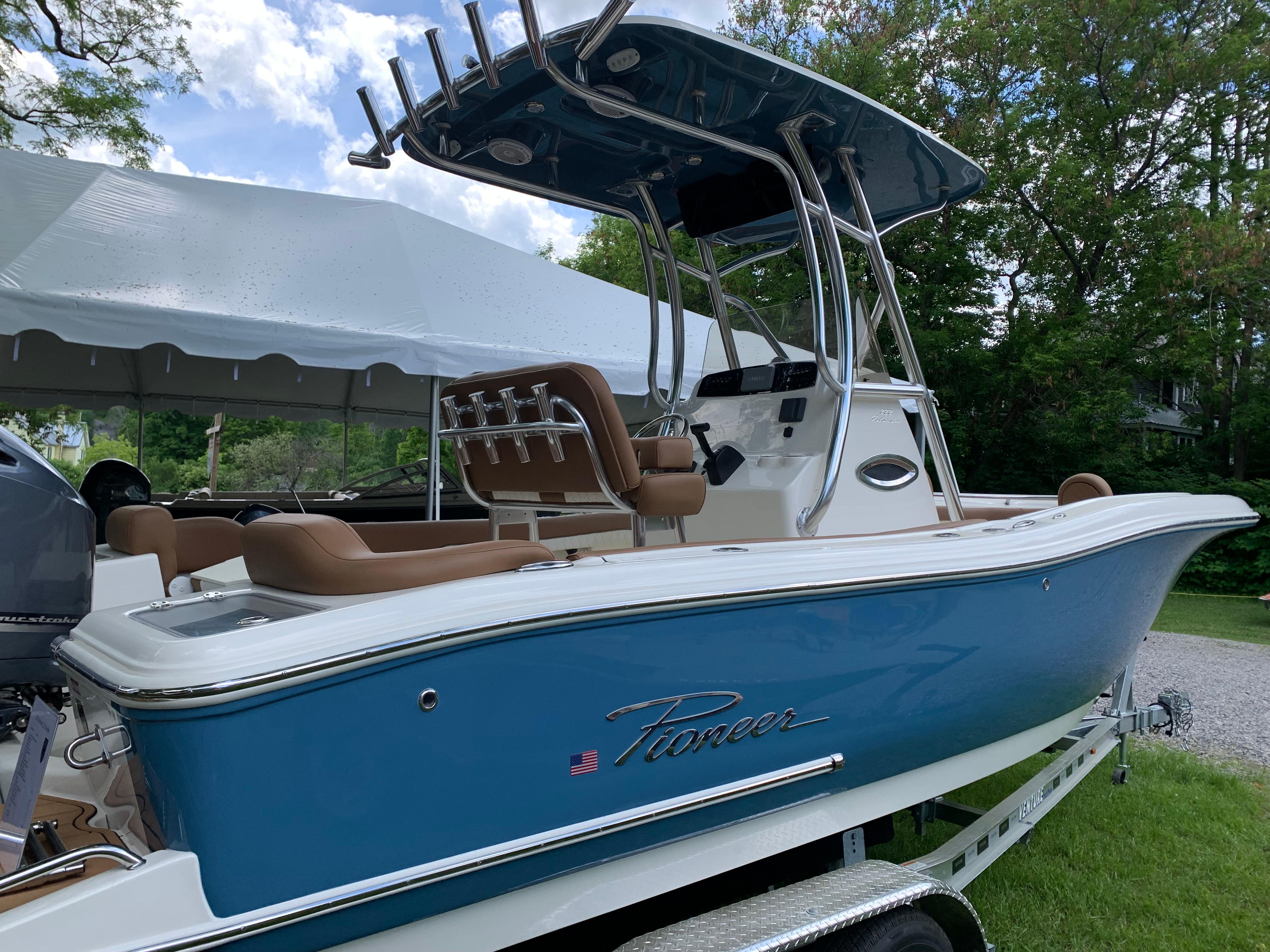 2024 Pioneer 222 Islander Center Console for sale - YachtWorld