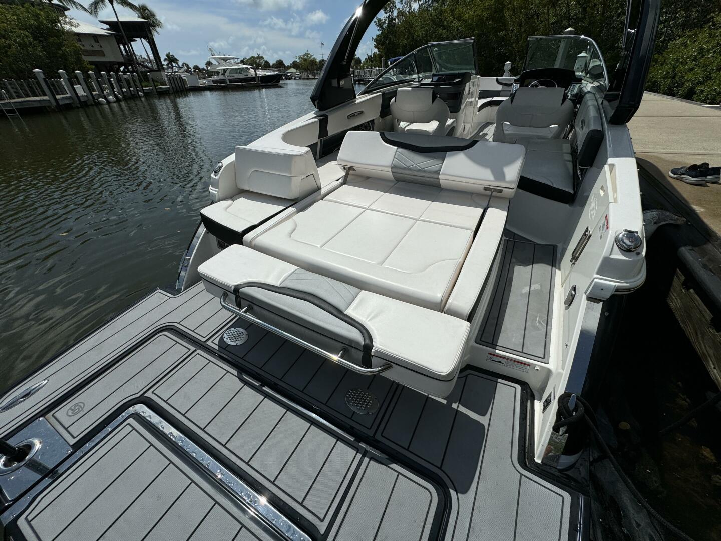 2021 Chaparral 307 SSX Cruiser Cruiser for sale - YachtWorld