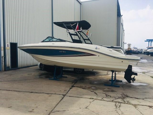 Used 2017 Sea Ray 21 SPXE - Málaga | YachtFocus