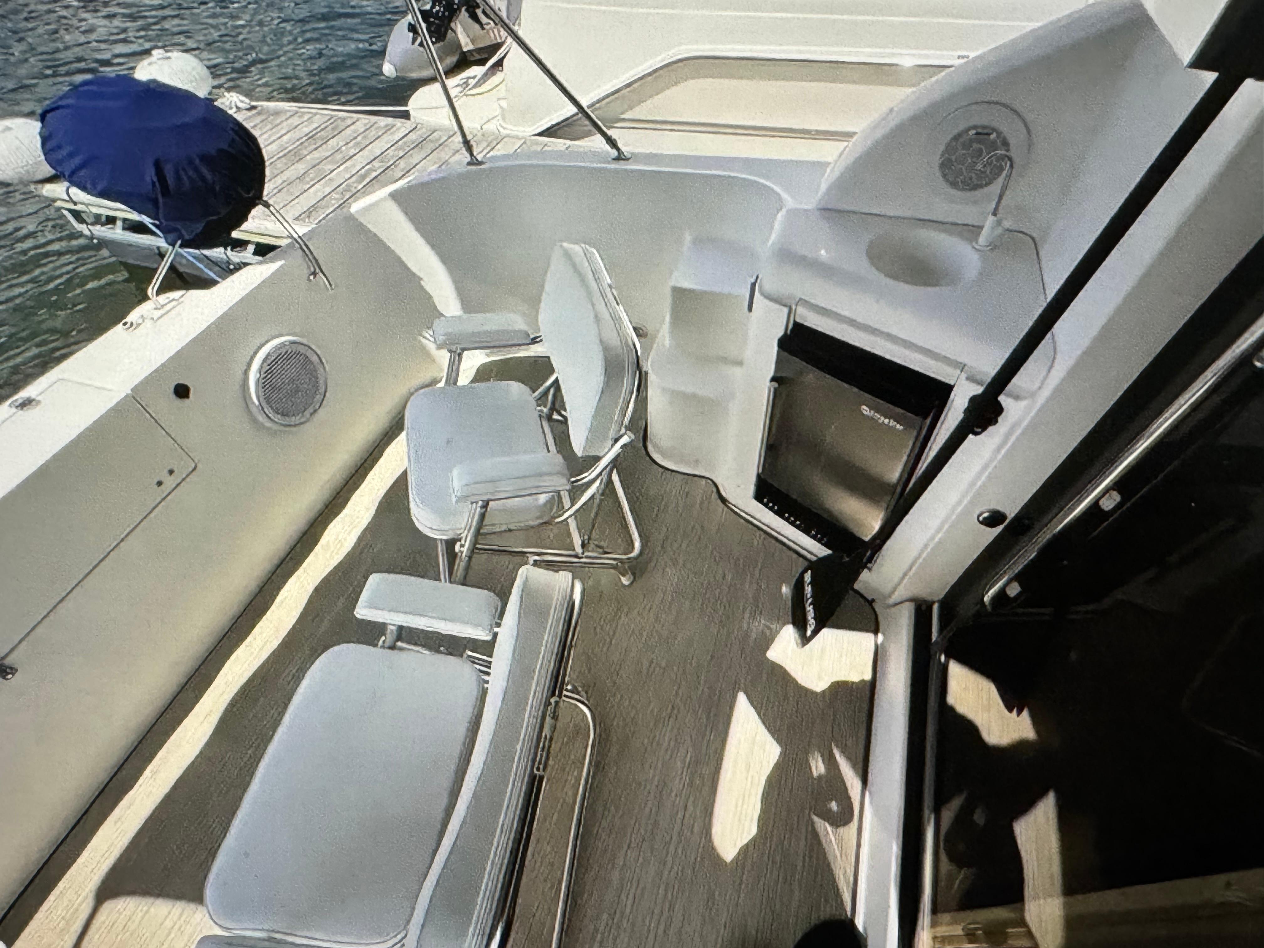 1997 Cruisers 3585 Flybridge Bateaux flybridge à vendre - YachtWorld