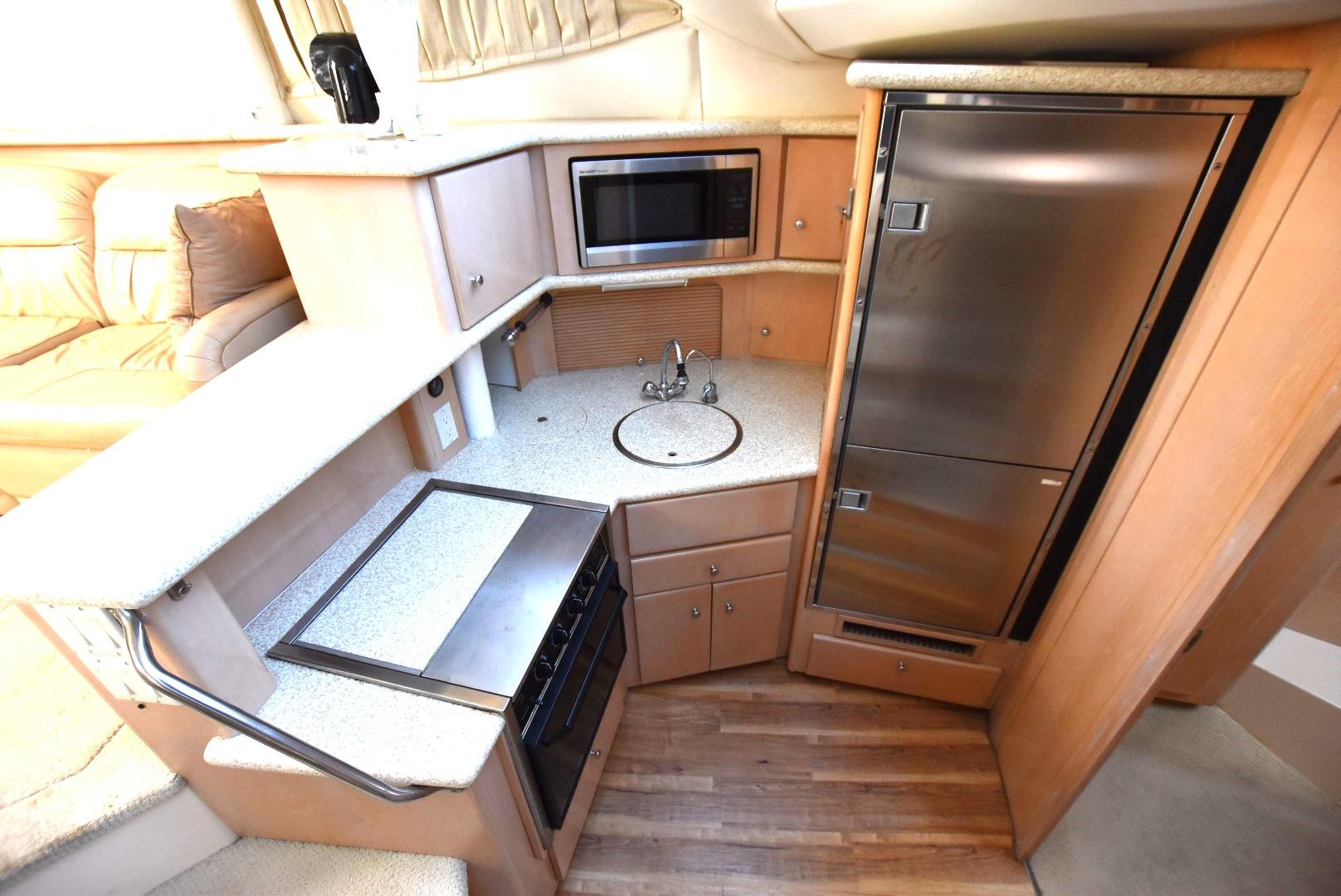 1999 Carver 356 Aft Cabin Motoryacht Motor Yacht for sale - YachtWorld